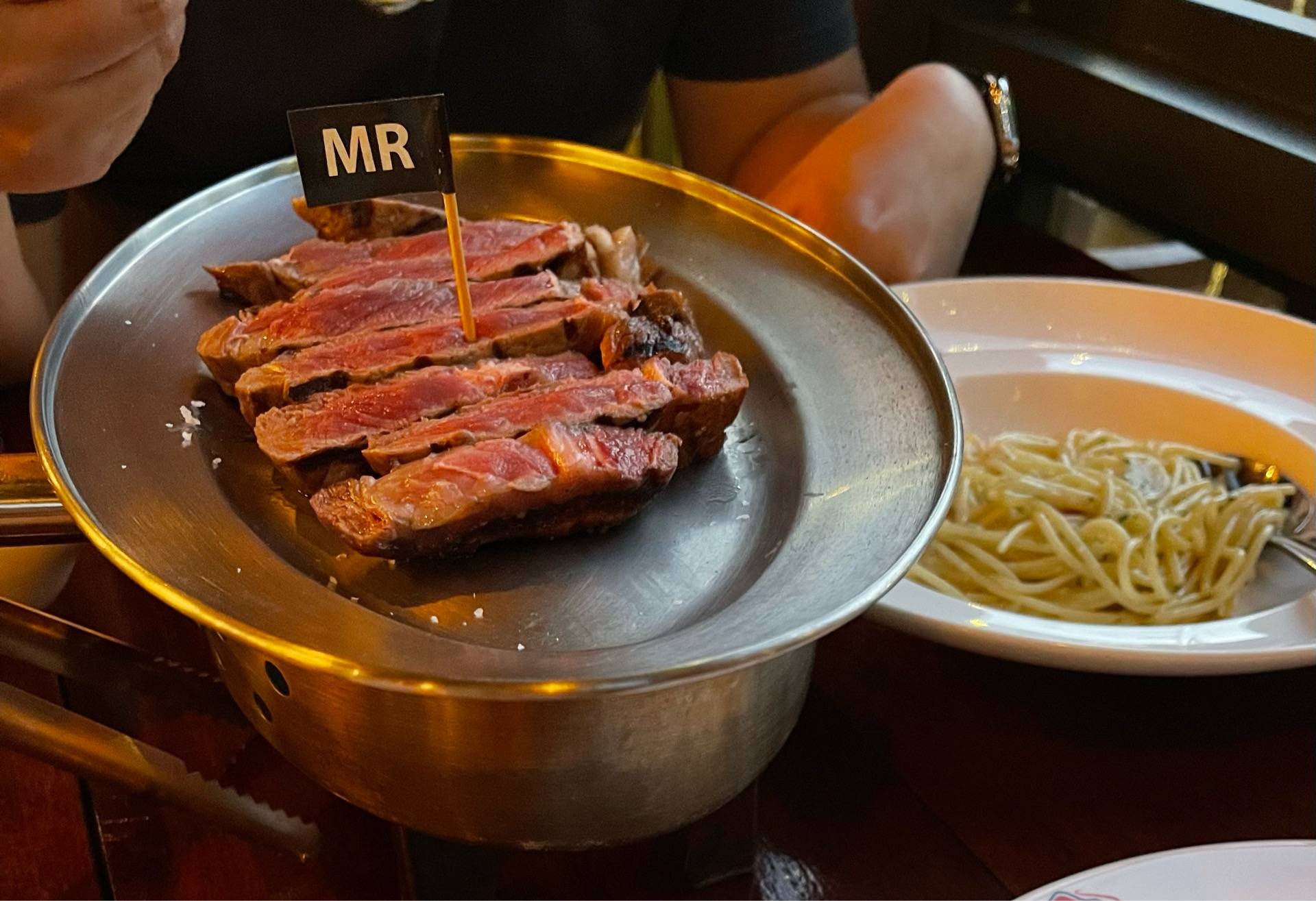 New York Striploin ร้าน El Gaucho Argentinian Steakhouse Velaa Sindhorn ...