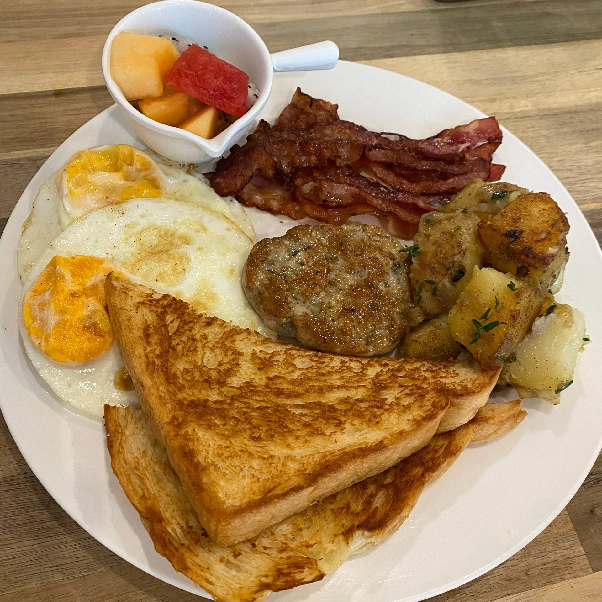 รูป Breakfast Story Phrom Phong พร้อมพงษ์