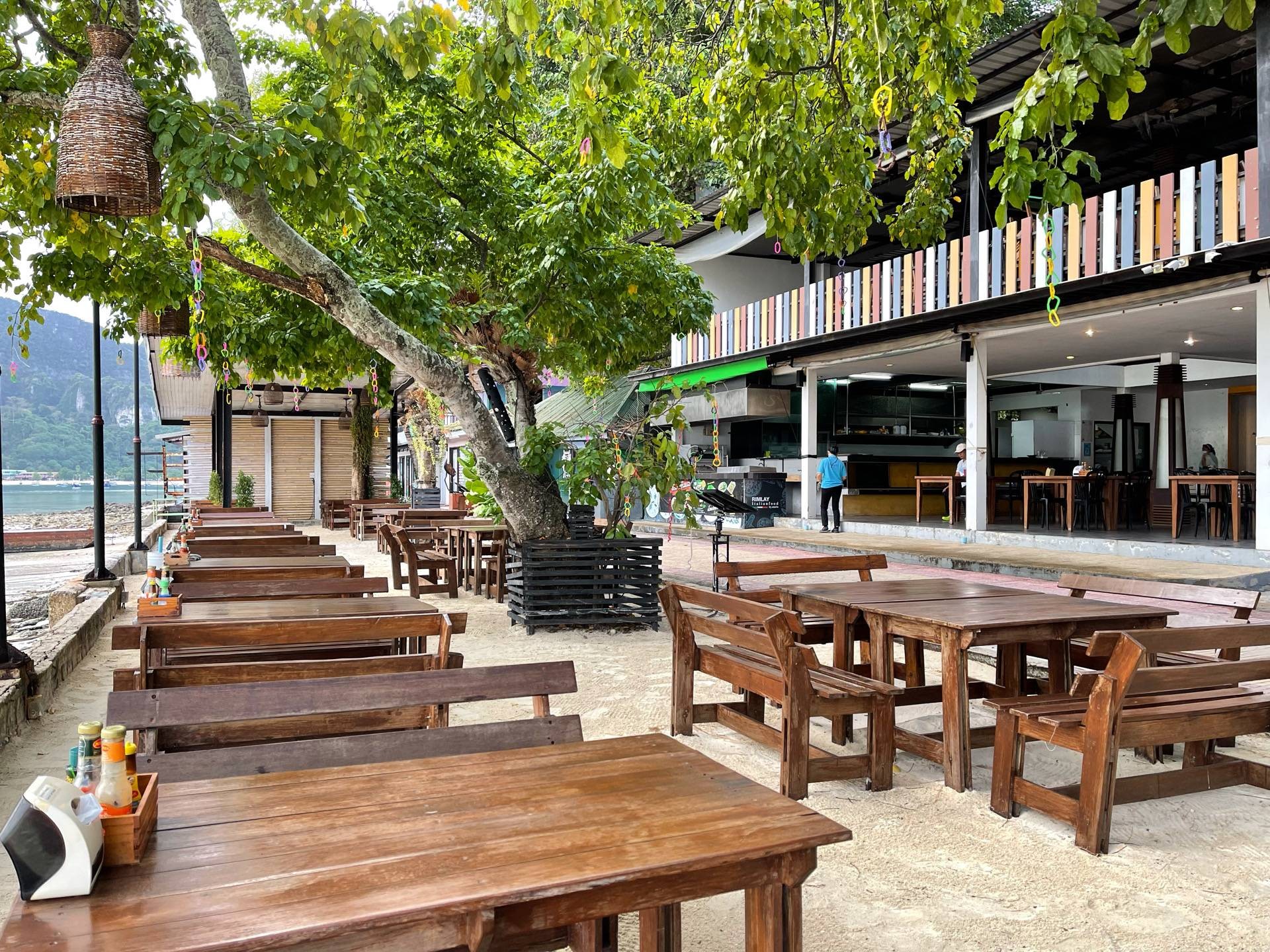 รูป Rim Lay Restaurant