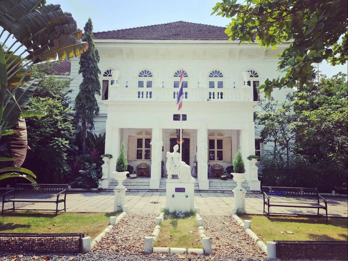 รีวิว Deva Manor Cafe - เดวา มานัวร์ พระตำหนักใหญ่แห่งวังเทเวศน์