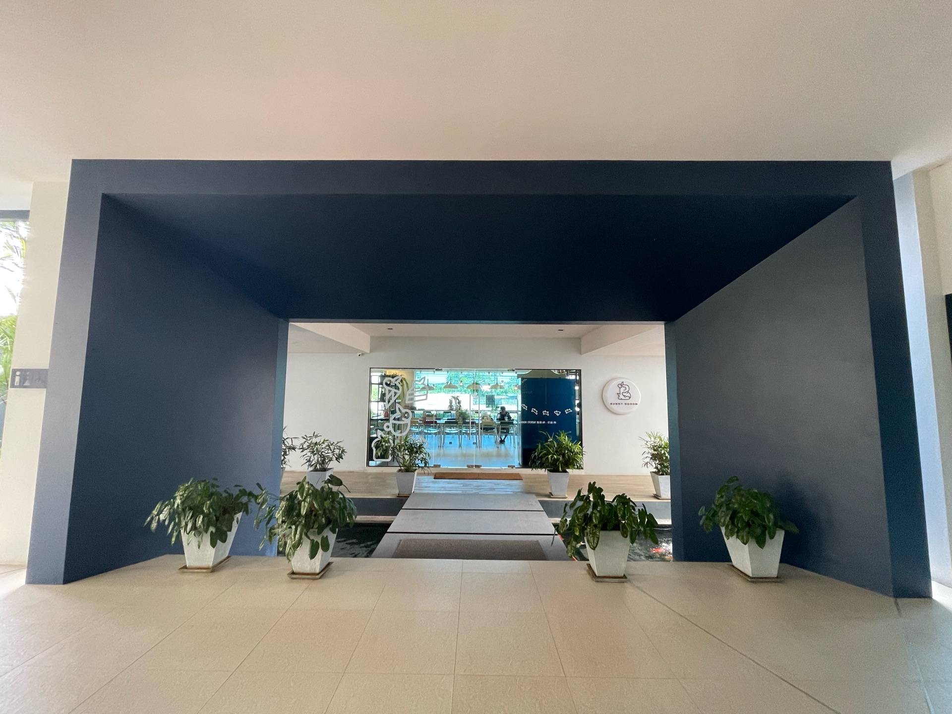 รูป Blue rabbit hotel