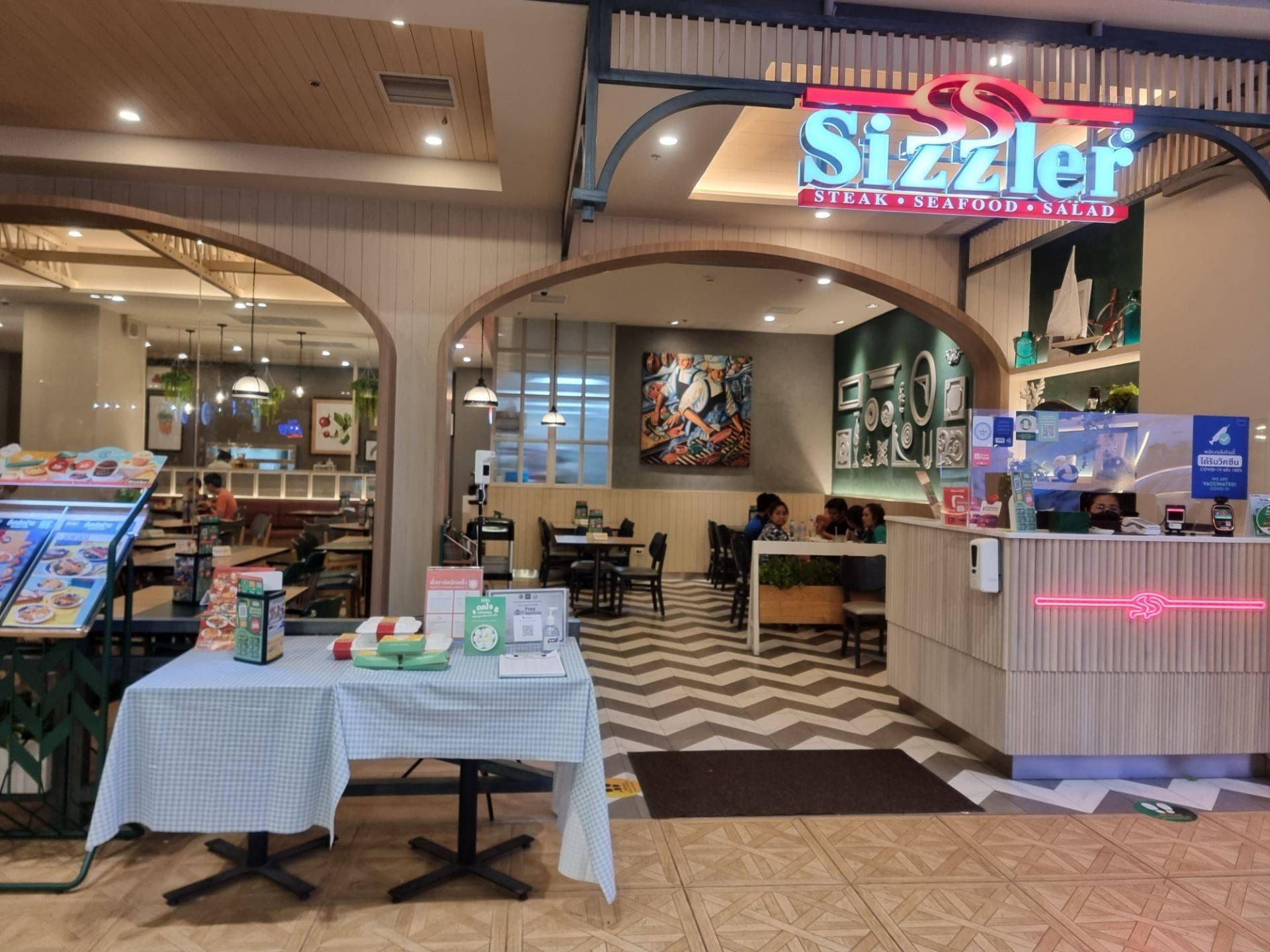 รีวิว Sizzler เซ็นทรัล ศรีราชา - Steak and Salad bar ที่ Sizzler