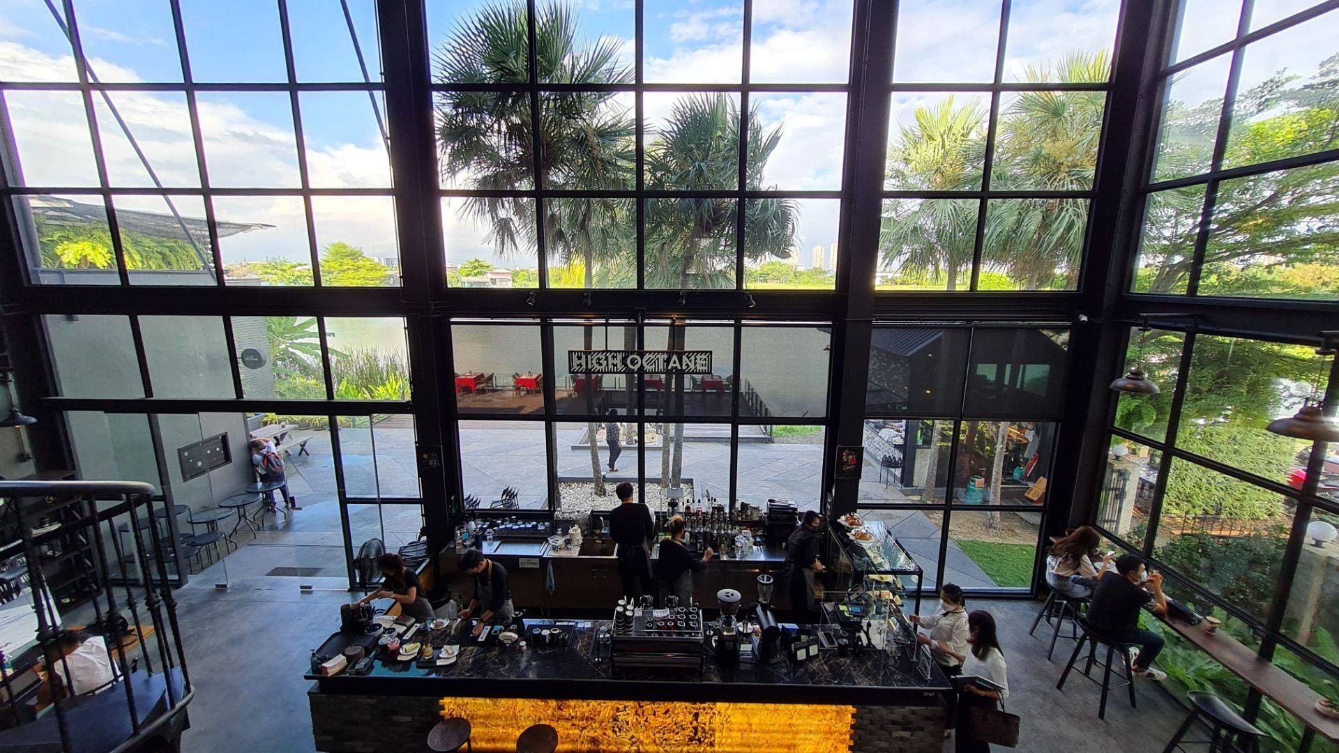 รูป High Octane cafe สาขาหลัก