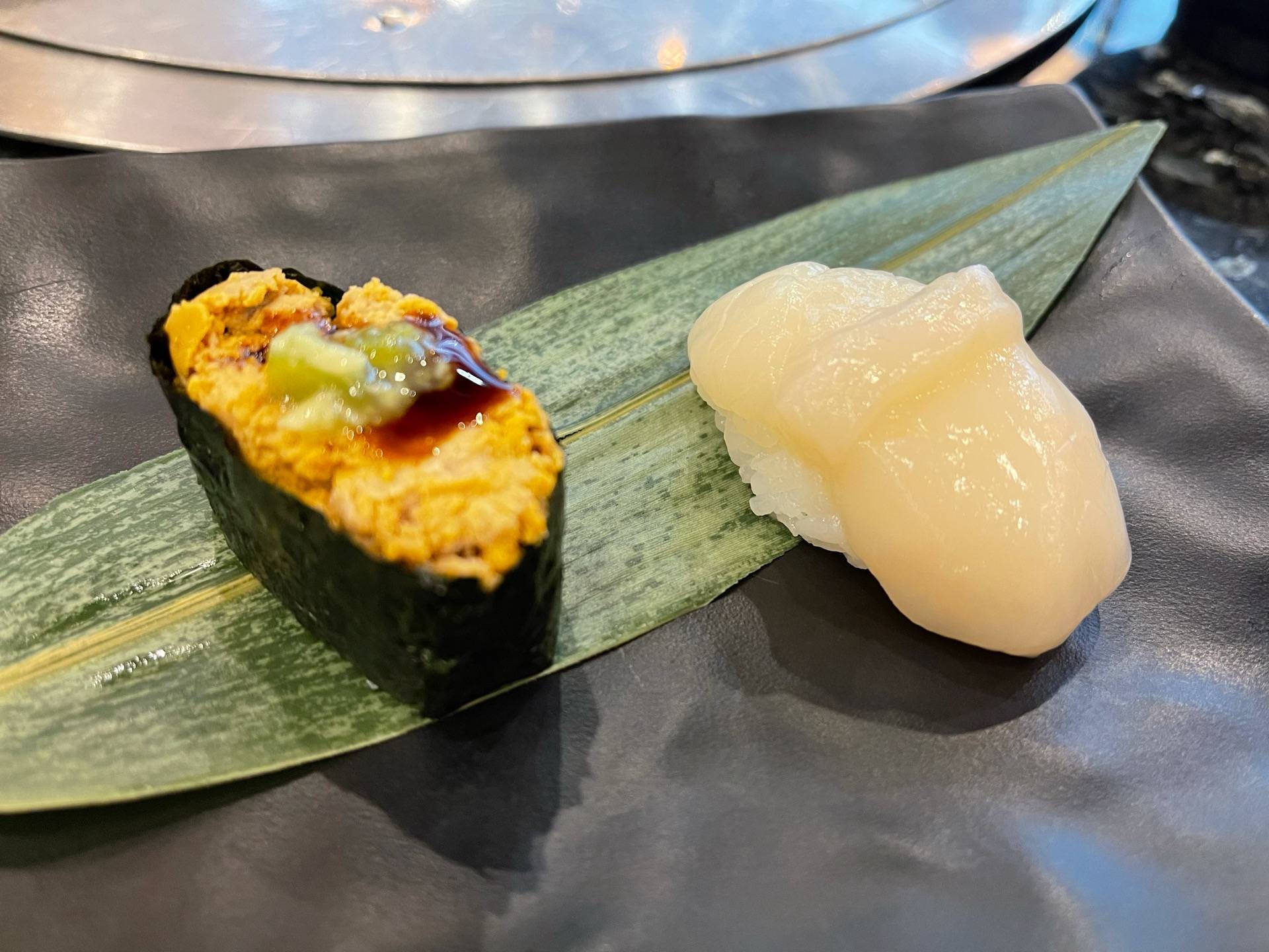 Ankimo and hotate sushi ร้าน Tenjo Sushi & Yakiniku Premium Buffet เซ็นทรัลพระราม 9