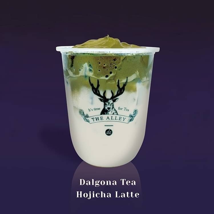 Dalgona Tea Hojicha Latte • Dalgona Tea Hojicha Latte ร้าน The Alley ...