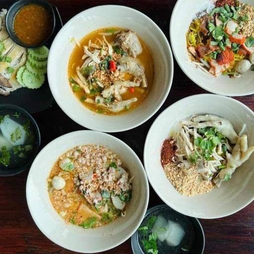 ร้าน ก๋วยเตี๋ยวเล่นเส้น เล่นเส้น LEN SEN | รีวิวร้านอาหาร