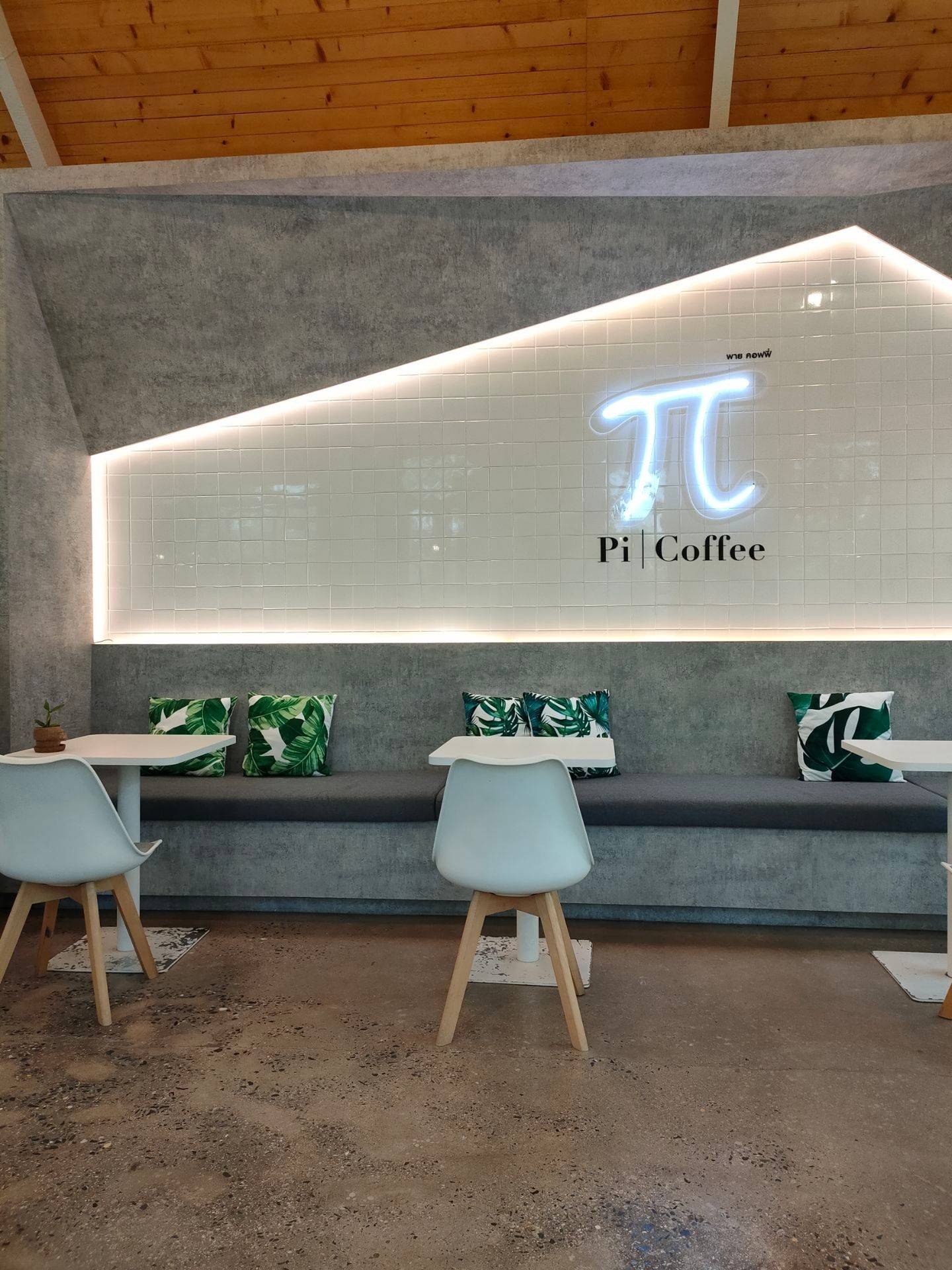 รีวิว Pi coffee - ร้านสวยน่ารัก😍 ที่สำคัญใช้เราเที่ยวด้วยกันได้ด้วย