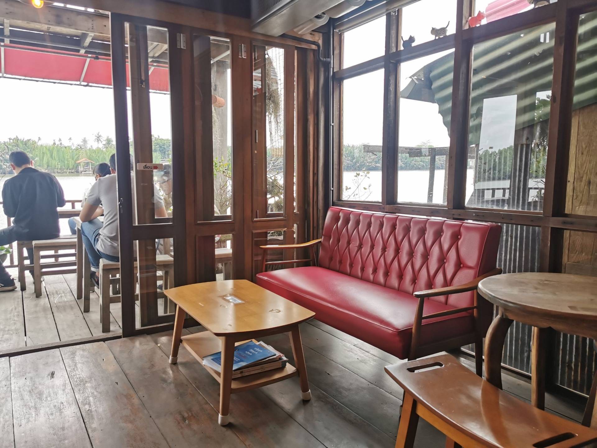 รูป Red Cat Cafe ฉะเชิงเทรา