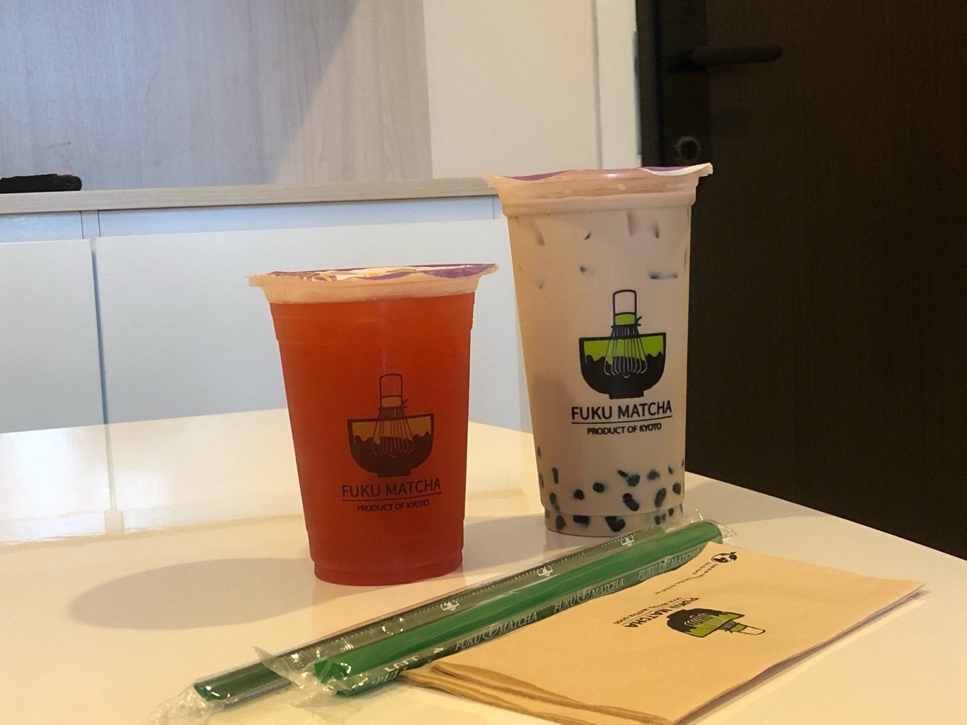 รีวิว Fuku Matcha ซีคอนบางเเค - ชามะลิสตรอเบอร์รี่อร่อยสดชื่น