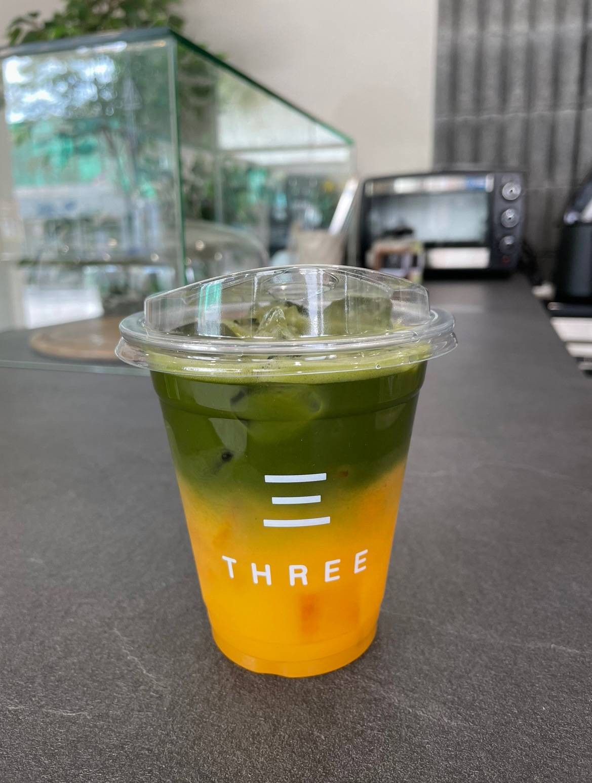รีวิว THREE Cafe - Matcha Orange Juice หอมชาเขียว สดชื่นดีครับ