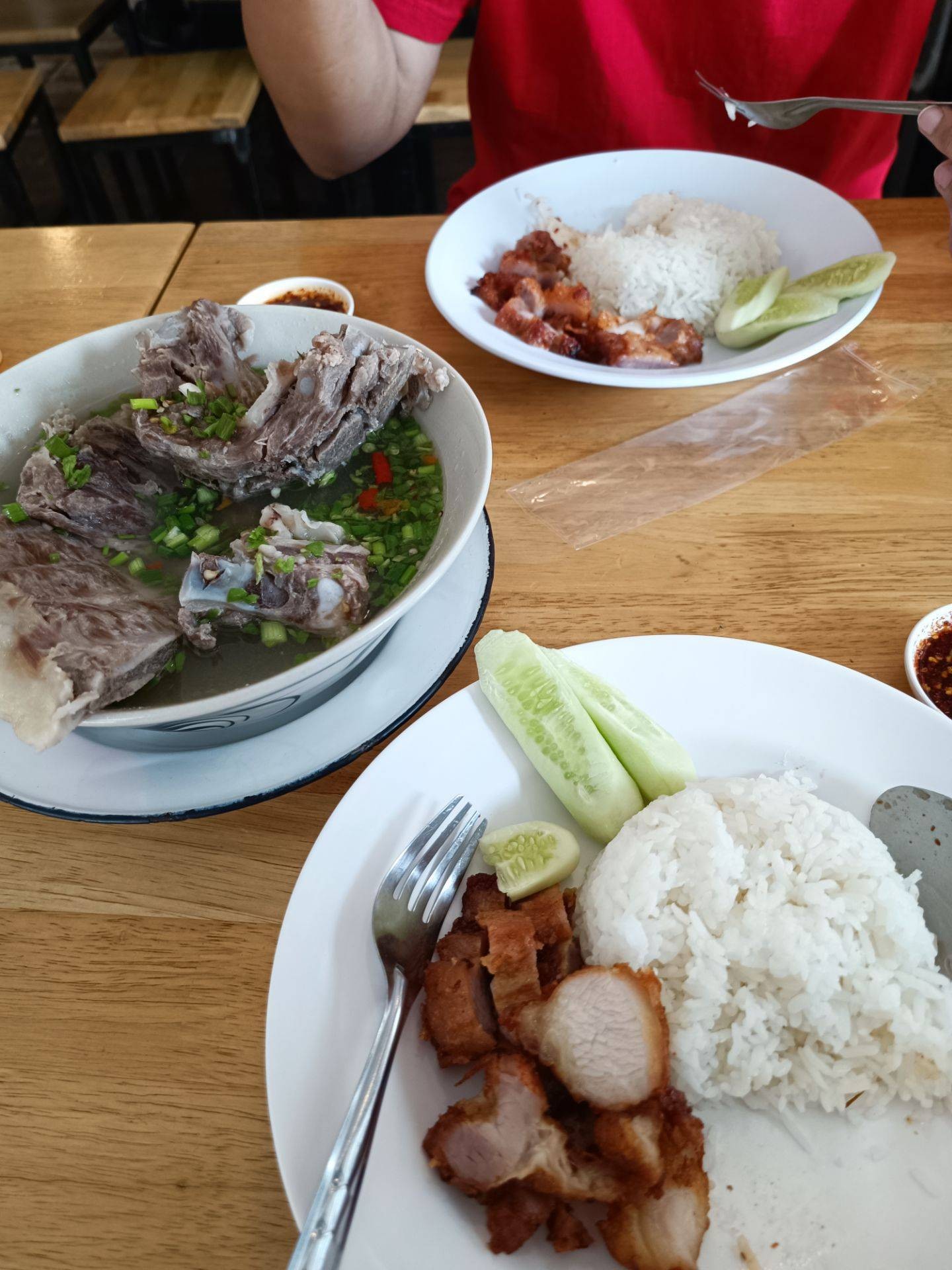 รูป Moo Tod BunBun ซอยรามคำแหง 24
