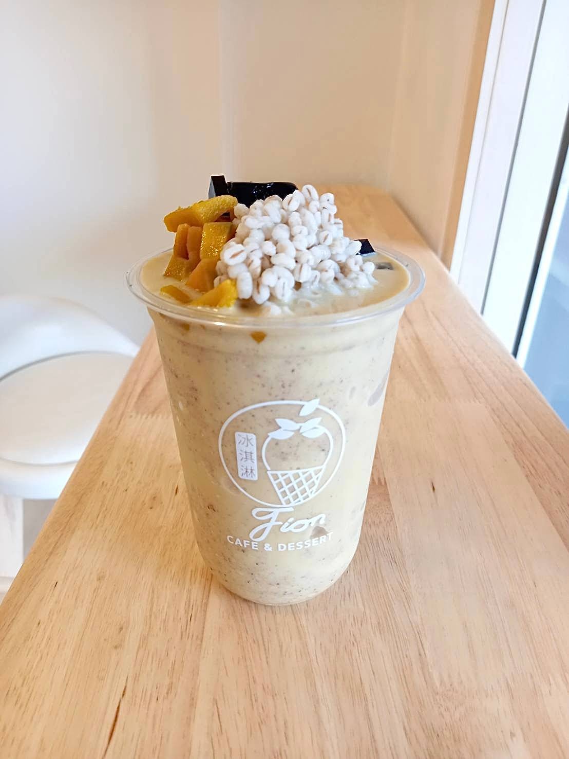 รีวิว Fion Cafe & Dessert - ถั่ว5สี ถั่ว9ชนิด ปั่นอร่อยมาก