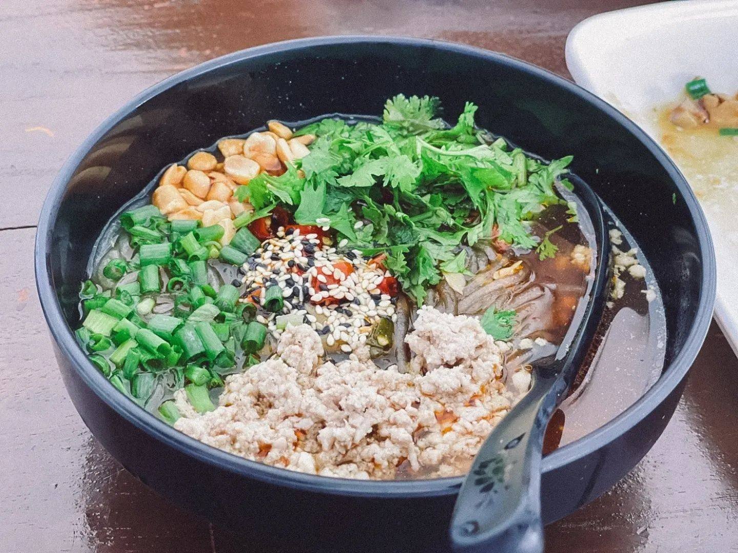 รูป ฉางเฝิ่น (Chang Fen)