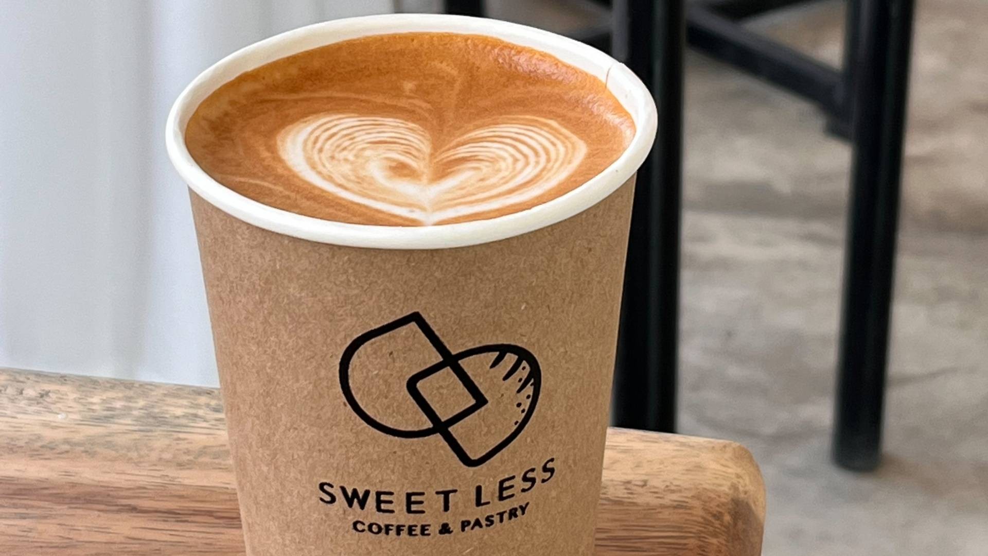 Sweet Less Coffee & Pastry โครงการ Rise Park (หลังเซ็นทรัลพลาซ่า ชลบุรี ...