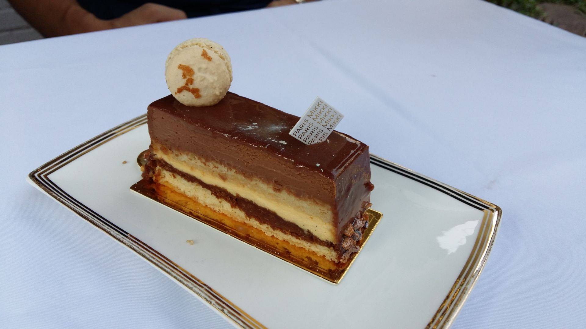 Philip 70 ร้าน Paris Mikki สุขุมวิท 19
