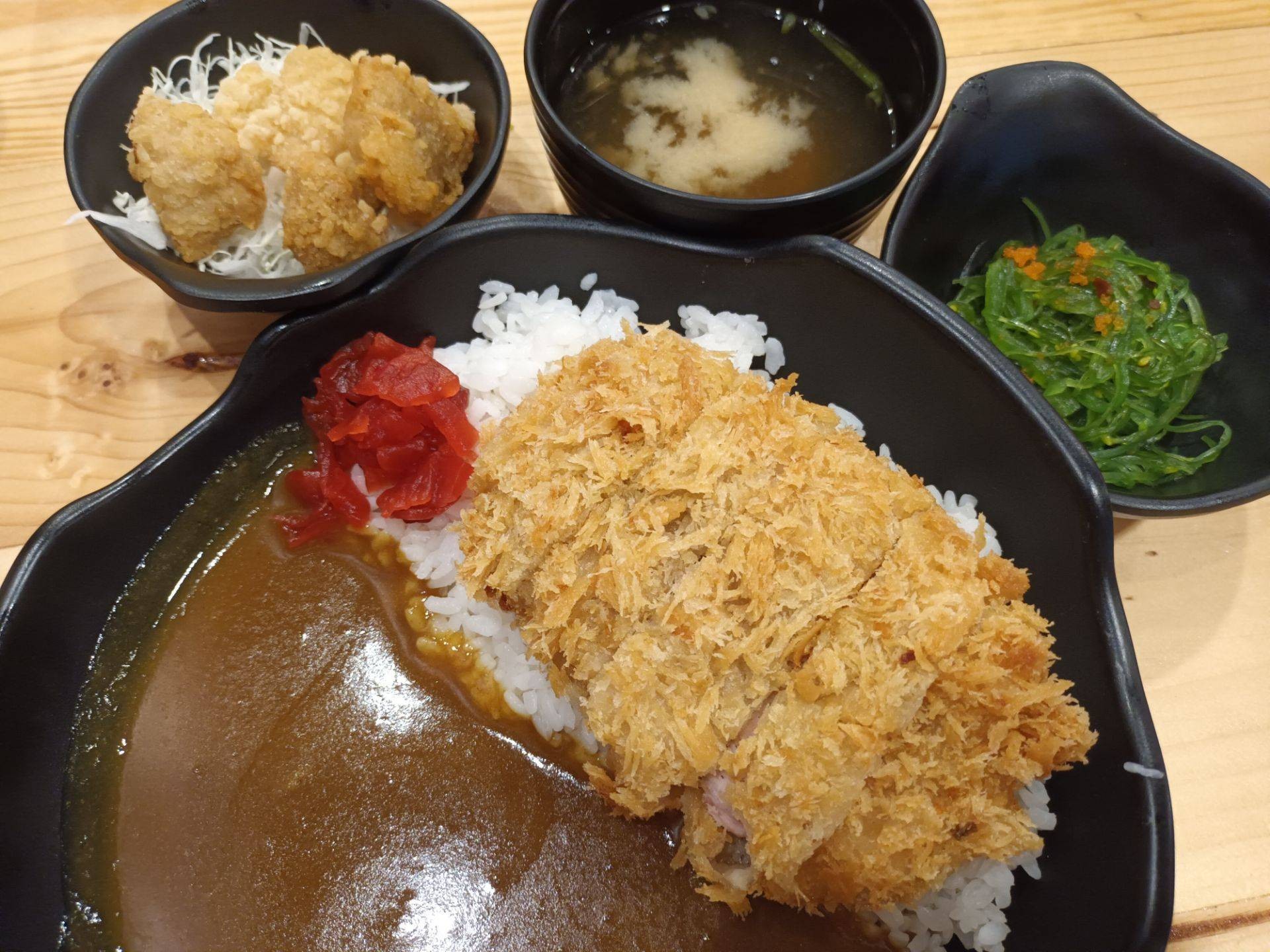 รีวิว Haruki by Goji sushi ตรงข้ามตลาดบองมาเช่ - ใกล้บ้านมาบ่อยอยู่ราคา ...