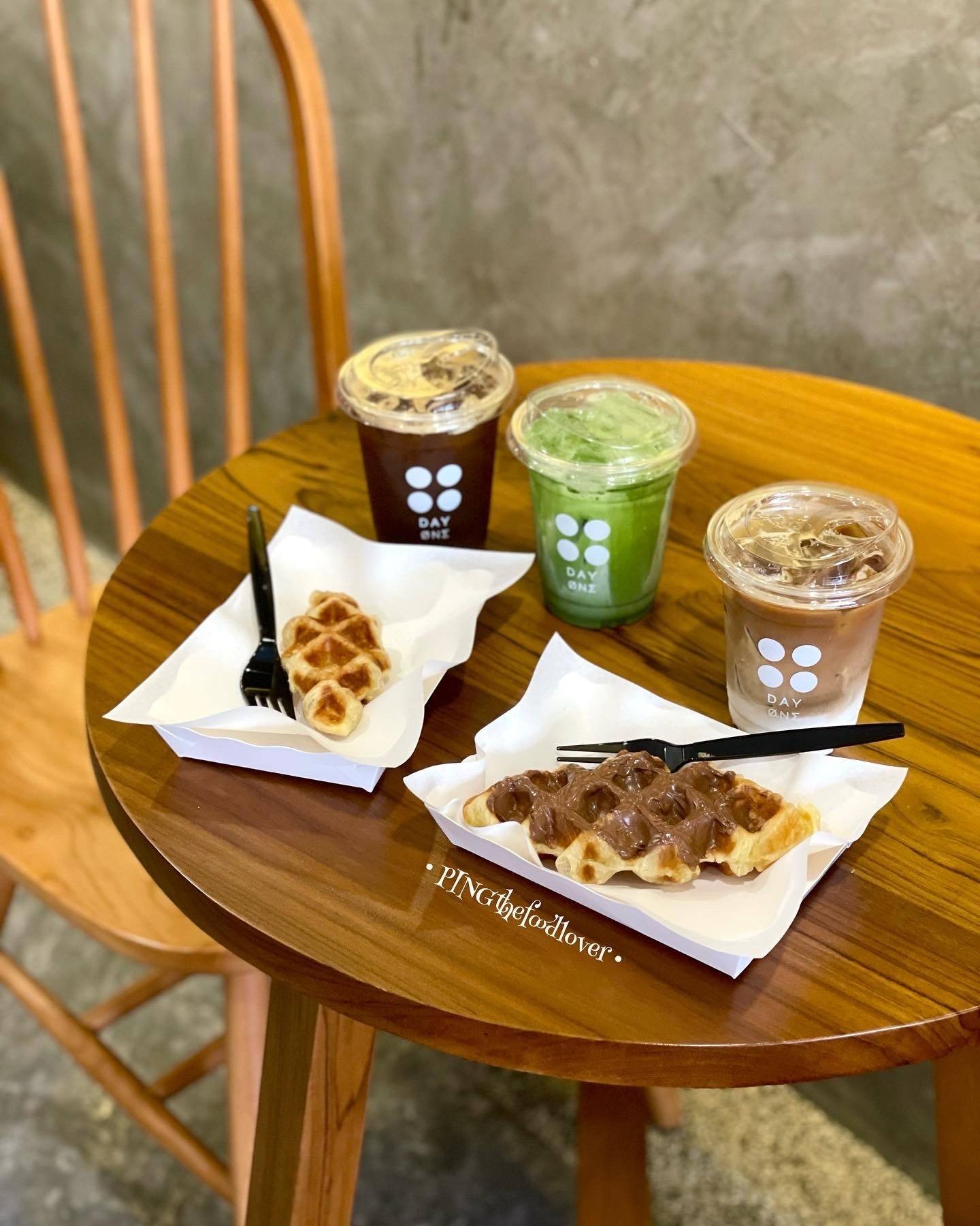 รีวิว DAY ONE Cafe & Bar - ร้านกาแฟกึ่งบาร์สไตล์ Loft บรรยากาศชิวๆ ...