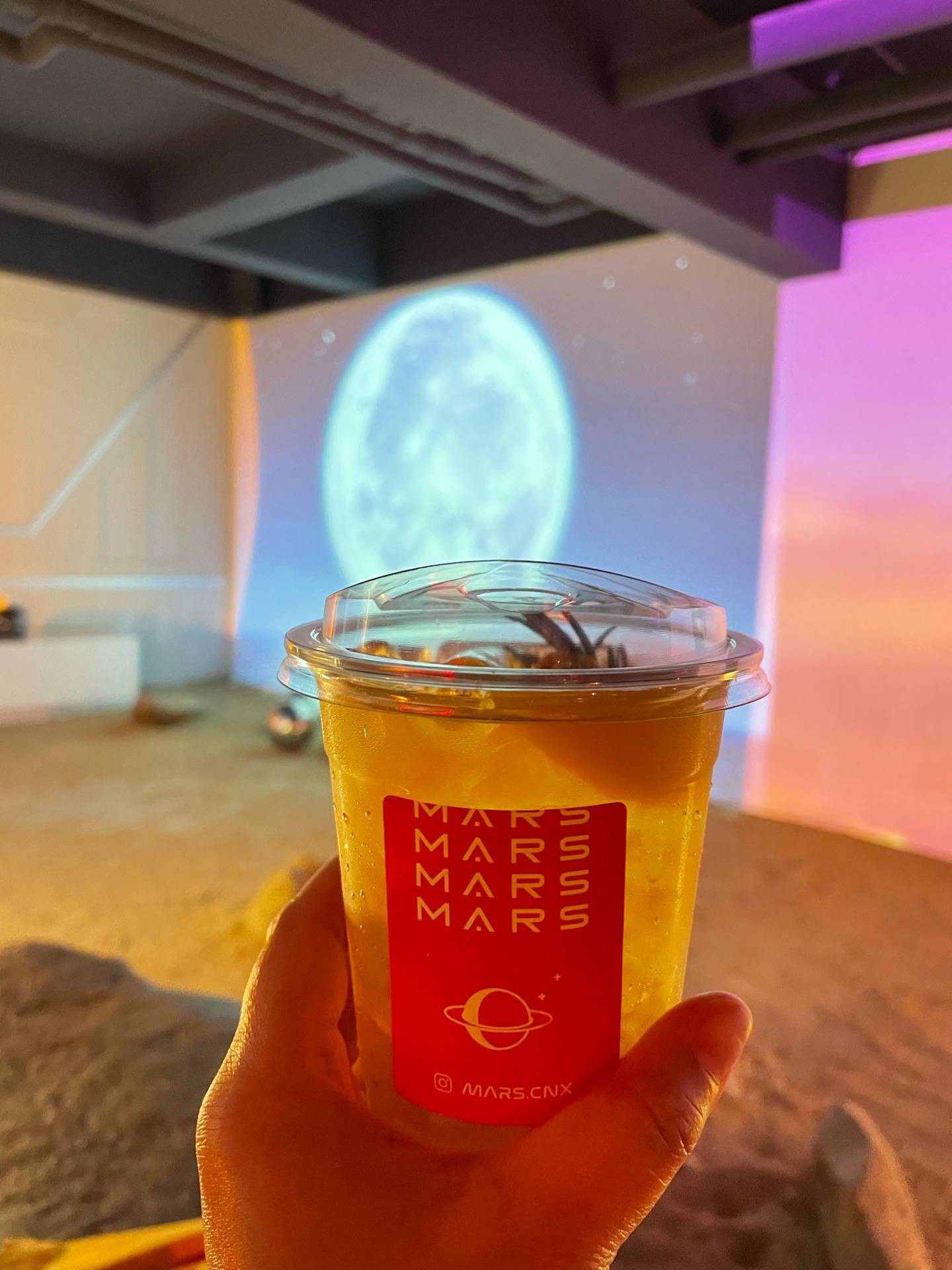 รีวิว Mars Cnx - ร้านกาแฟเก๋ๆ สุดฮ็อต ในคูเมืองเชียงใหม่ - Wongnai