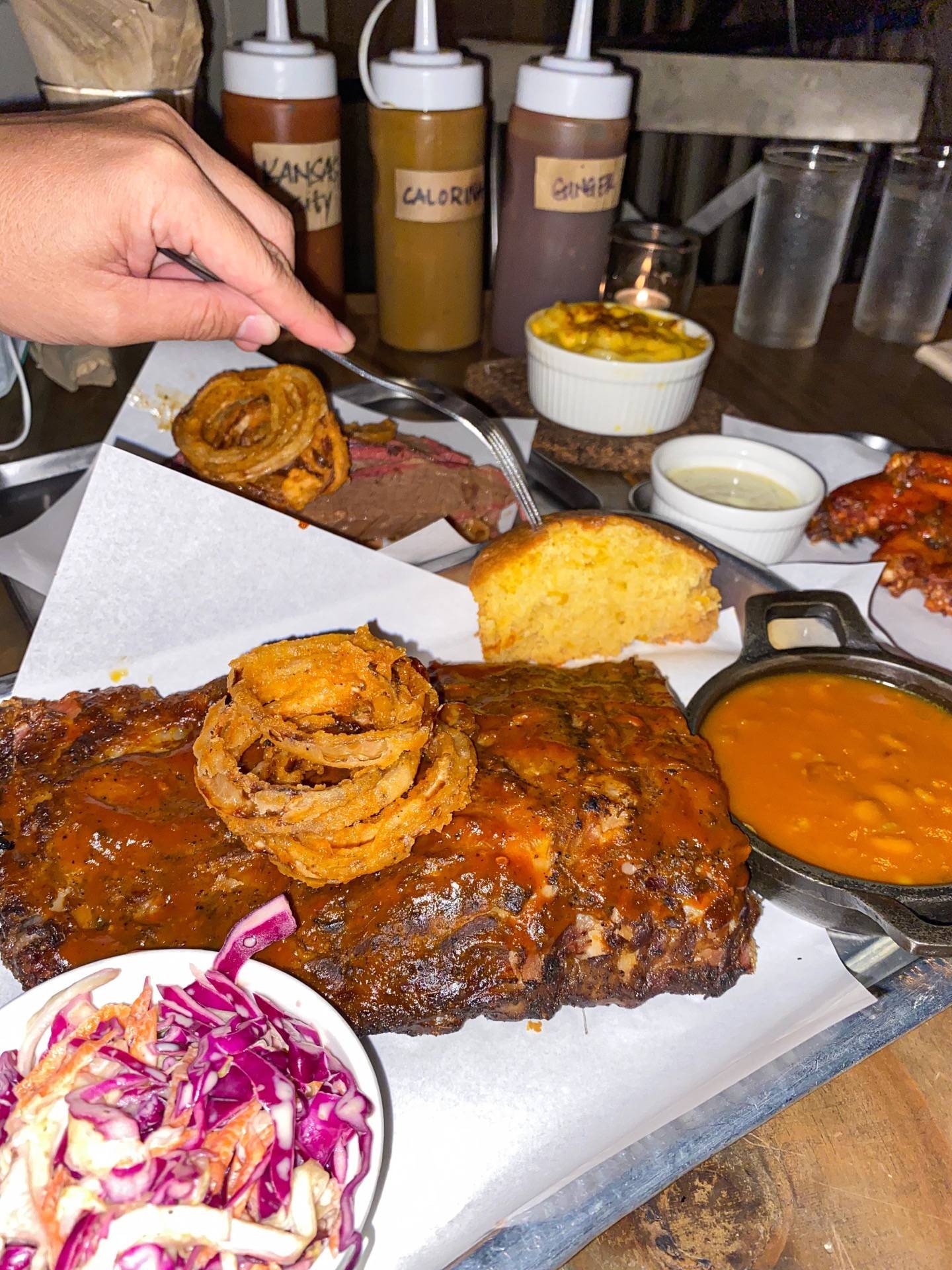 รีวิว The Smokin’ Pug หลังสวน - Ribs & Brisket นุ่มมาก