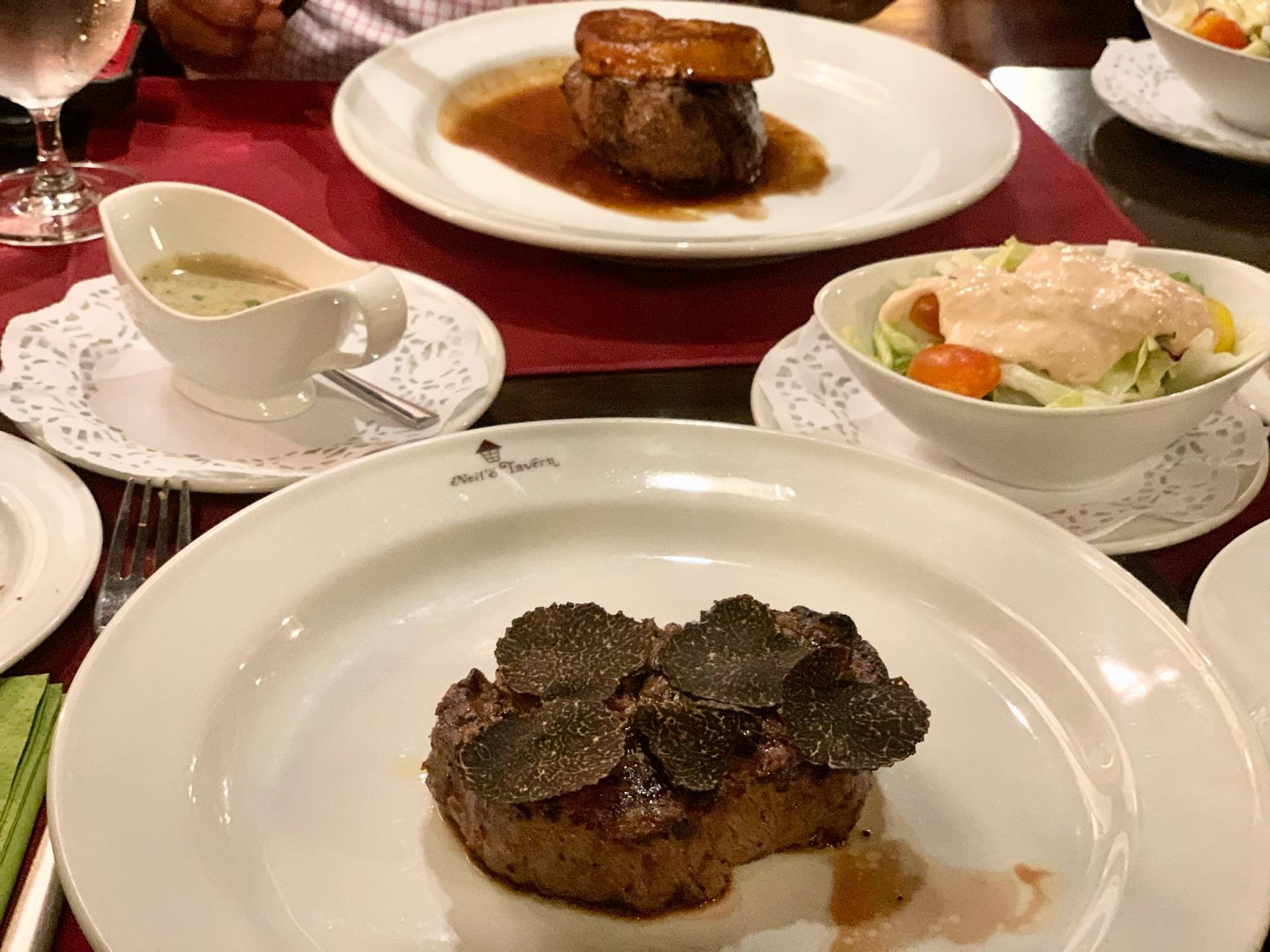 รูป Neil's Tavern Restaurant ร่วมฤดี - Wongnai