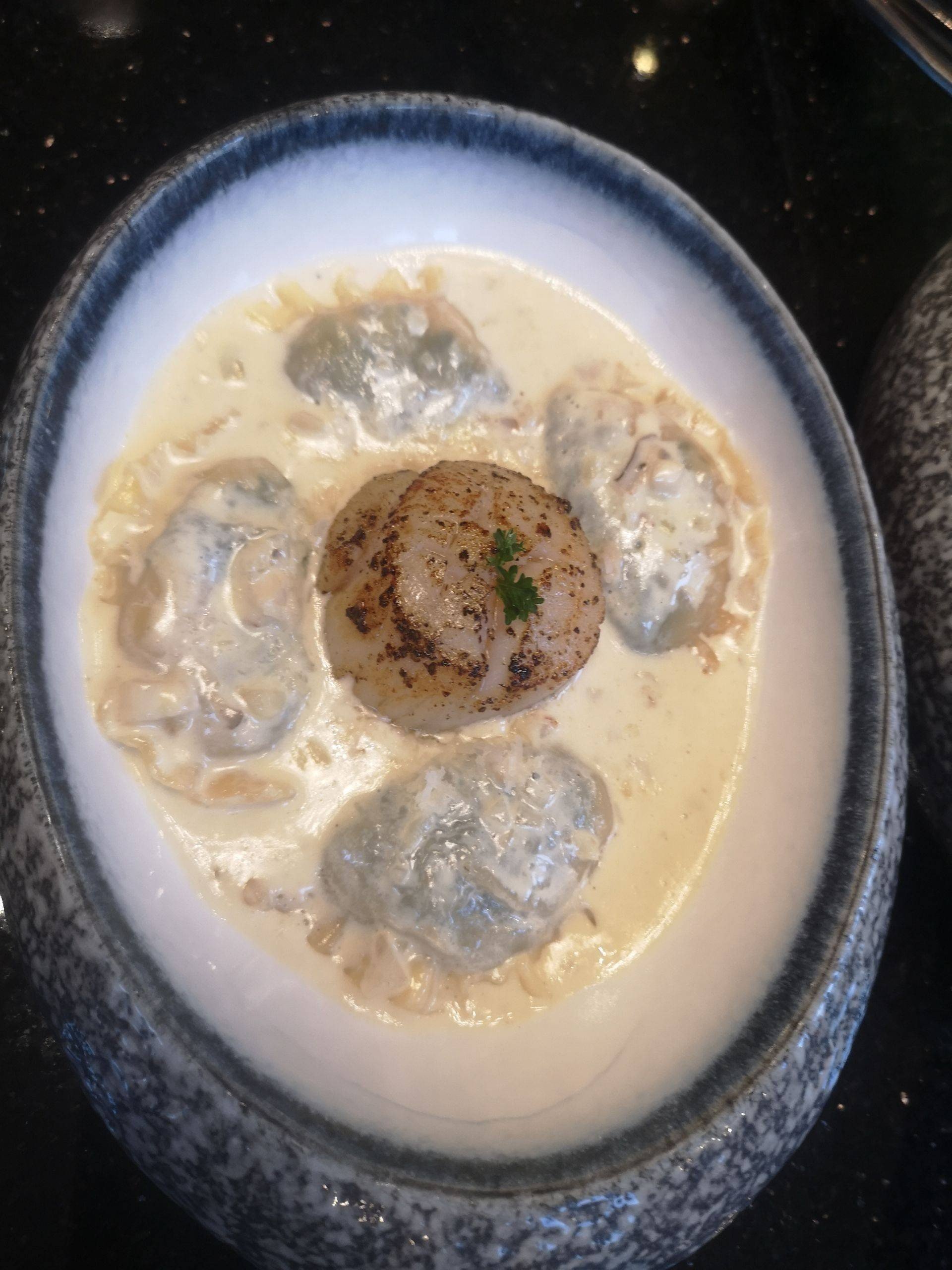 รีวิว CUT Raw & Grilled และ Chez Miline - ร้านสวย บรรยากาศดี