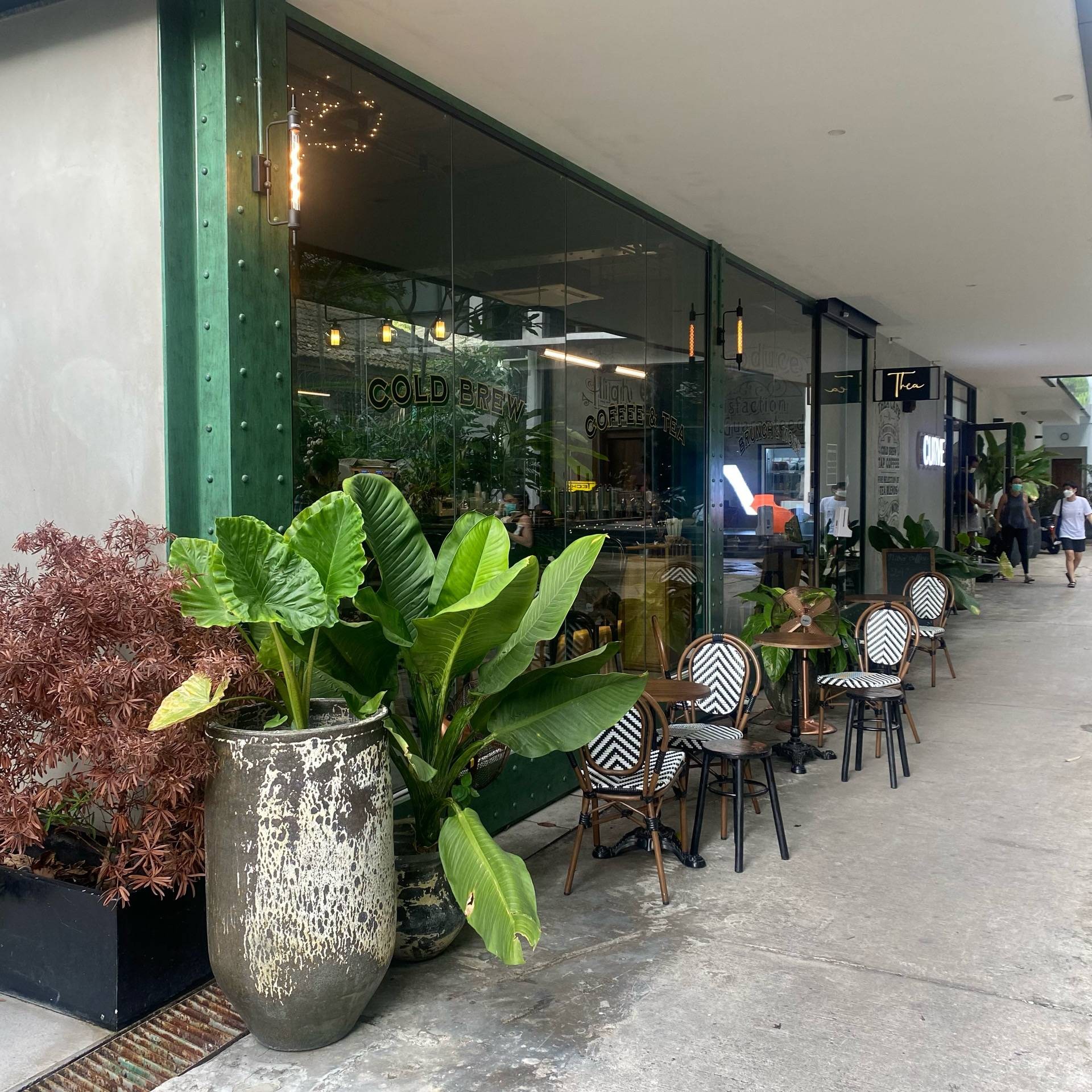 รีวิว Thea Cafe ทองหล่อ - กาแฟใช้ได้ คุกกี้ยังไม่โดนครับ - Wongnai