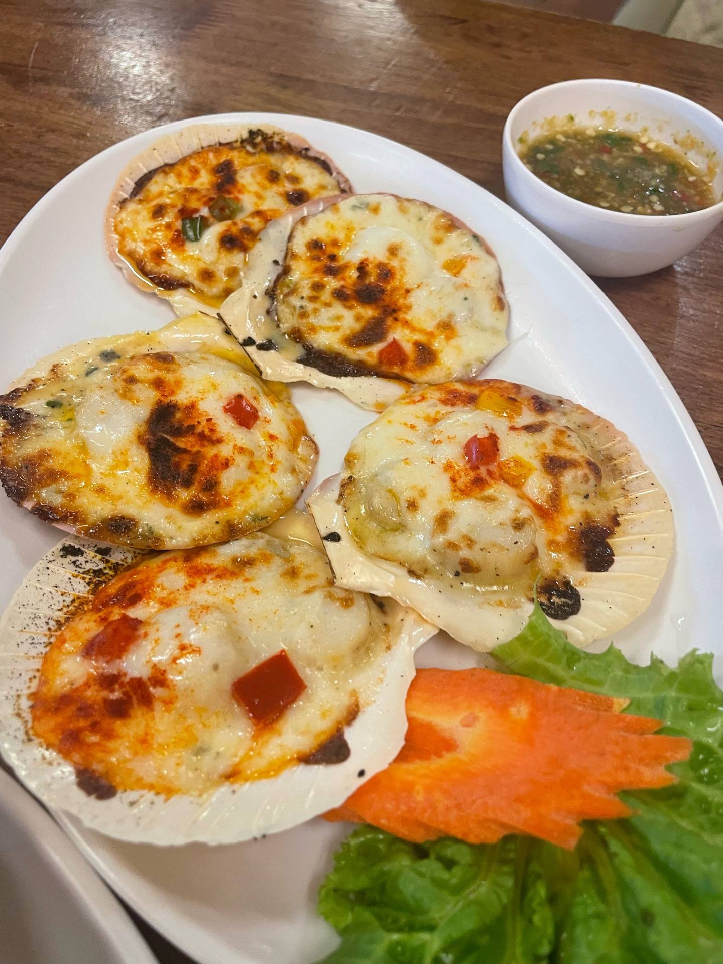 หอยเชลล์อบชีส ร้าน มุขมณี ซีฟู้ด - Wongnai