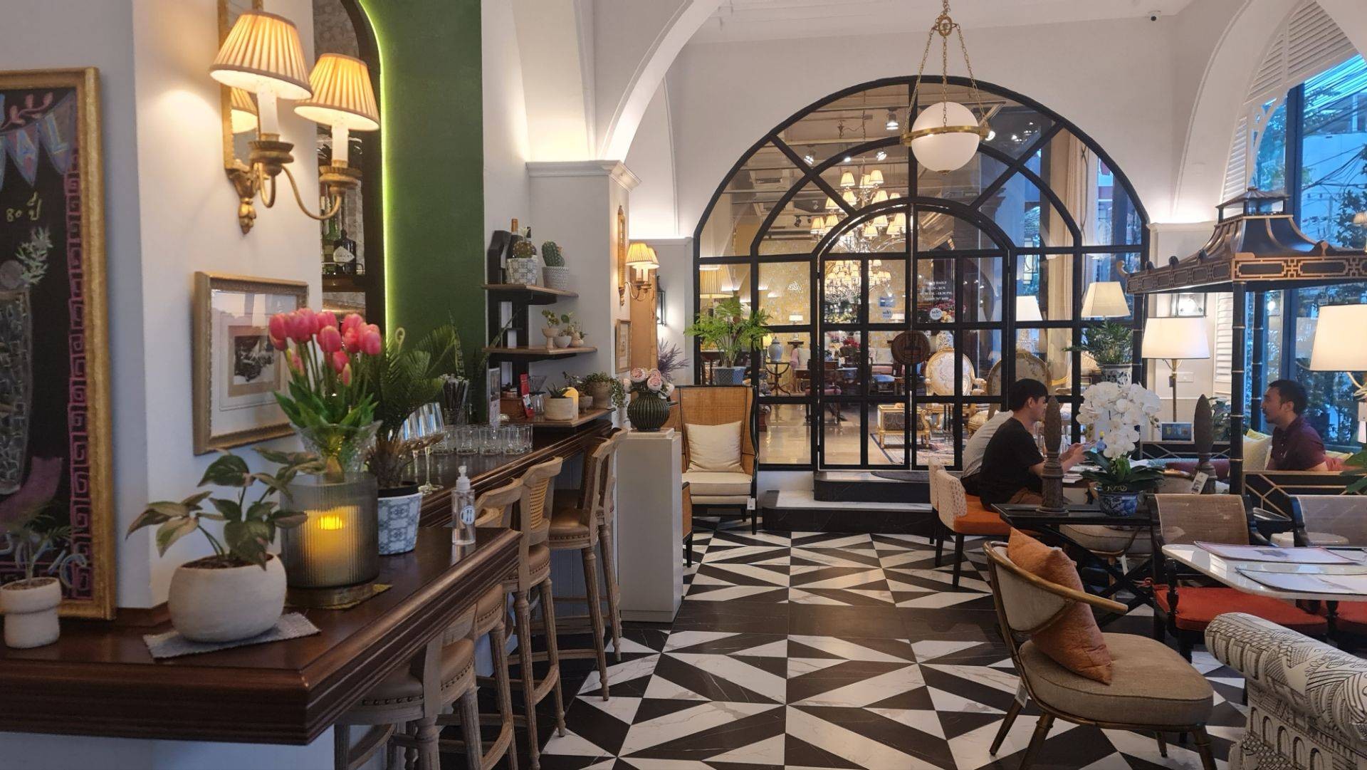 รูป Classic Room Cafe and Dining Bangkok