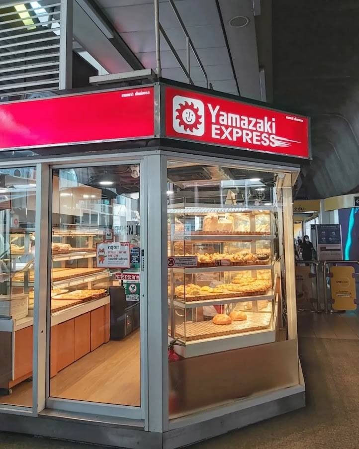 รูป ร้านยามาซากิเอ็กซ์เพรส สาขาบีทีเอสศาลาแดง (Yamazaki Express BTS ...