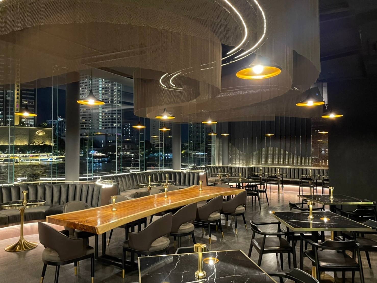 รูป Osca & Blanco Bar and Restaurant - Wongnai