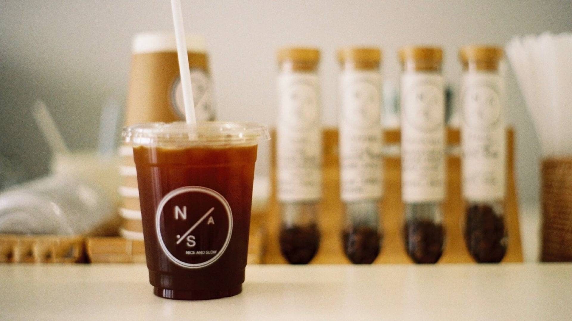 [รีวิว] ร้าน NICE AND SLOW COFFEE Sriracha | เมนูแนะนำ รูปภาพ ราคา