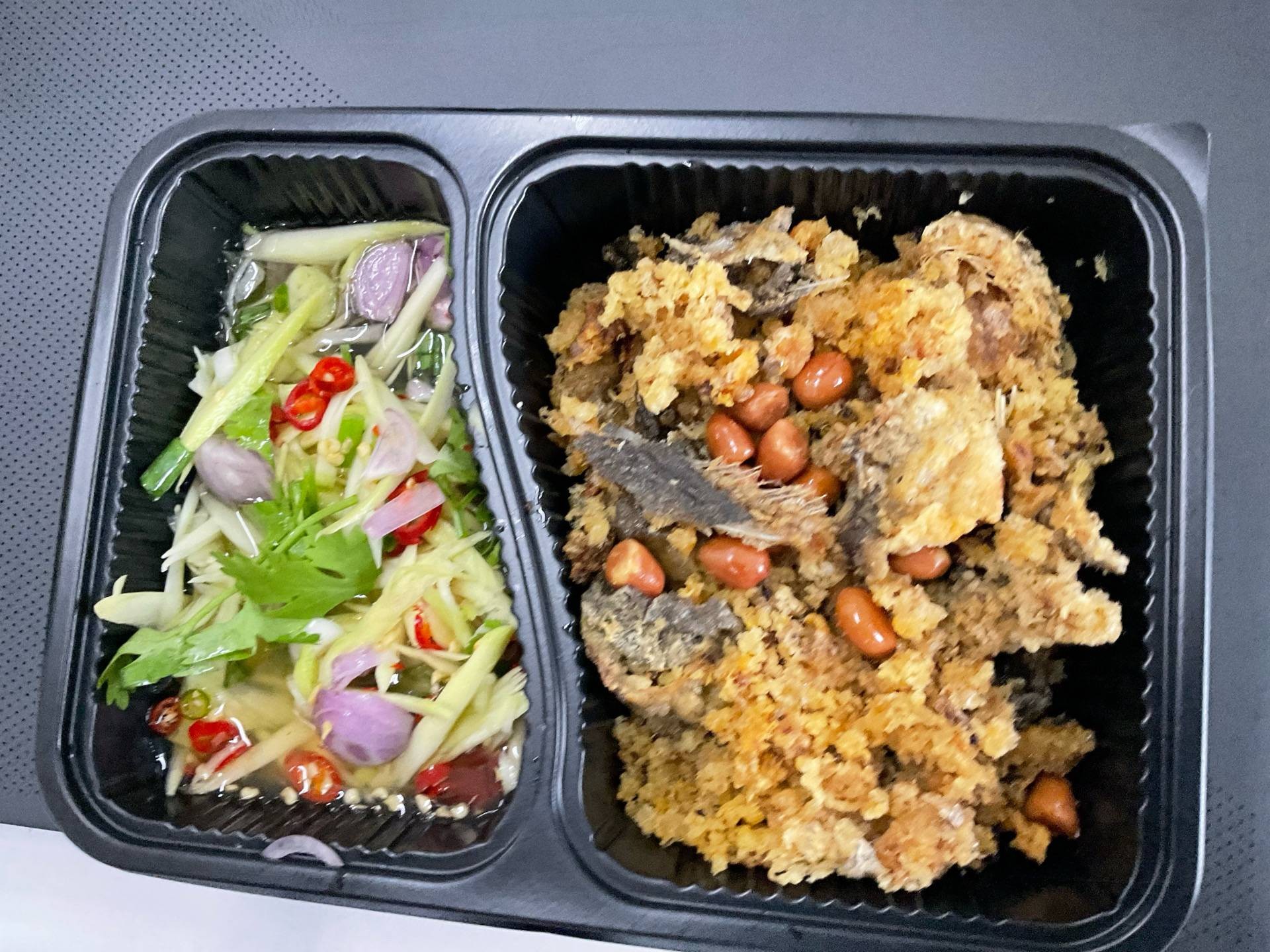 รูป TOEY AOEY (เตยเอย) เจริญกรุง 24