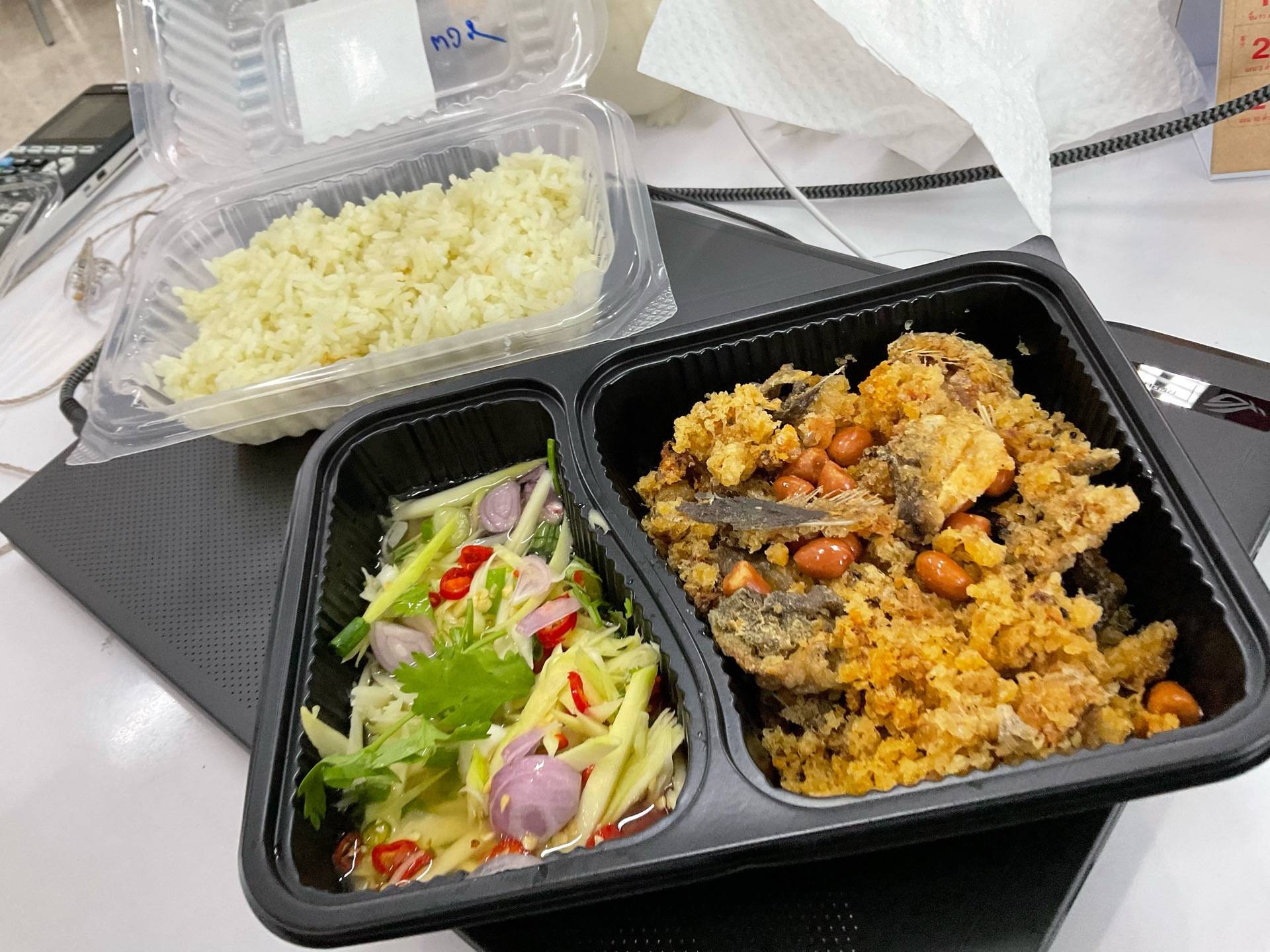 รูป TOEY AOEY (เตยเอย) เจริญกรุง 24