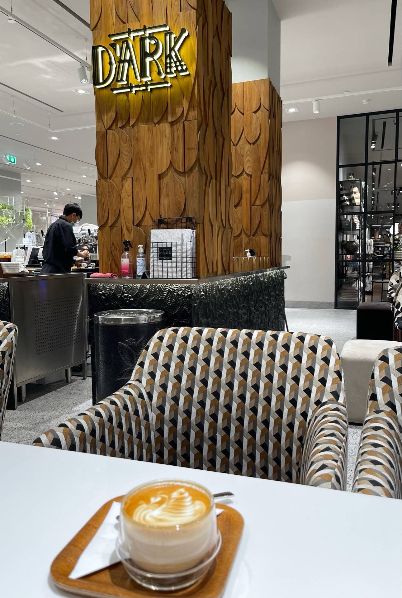 รูป Dark Cafe Centralworld