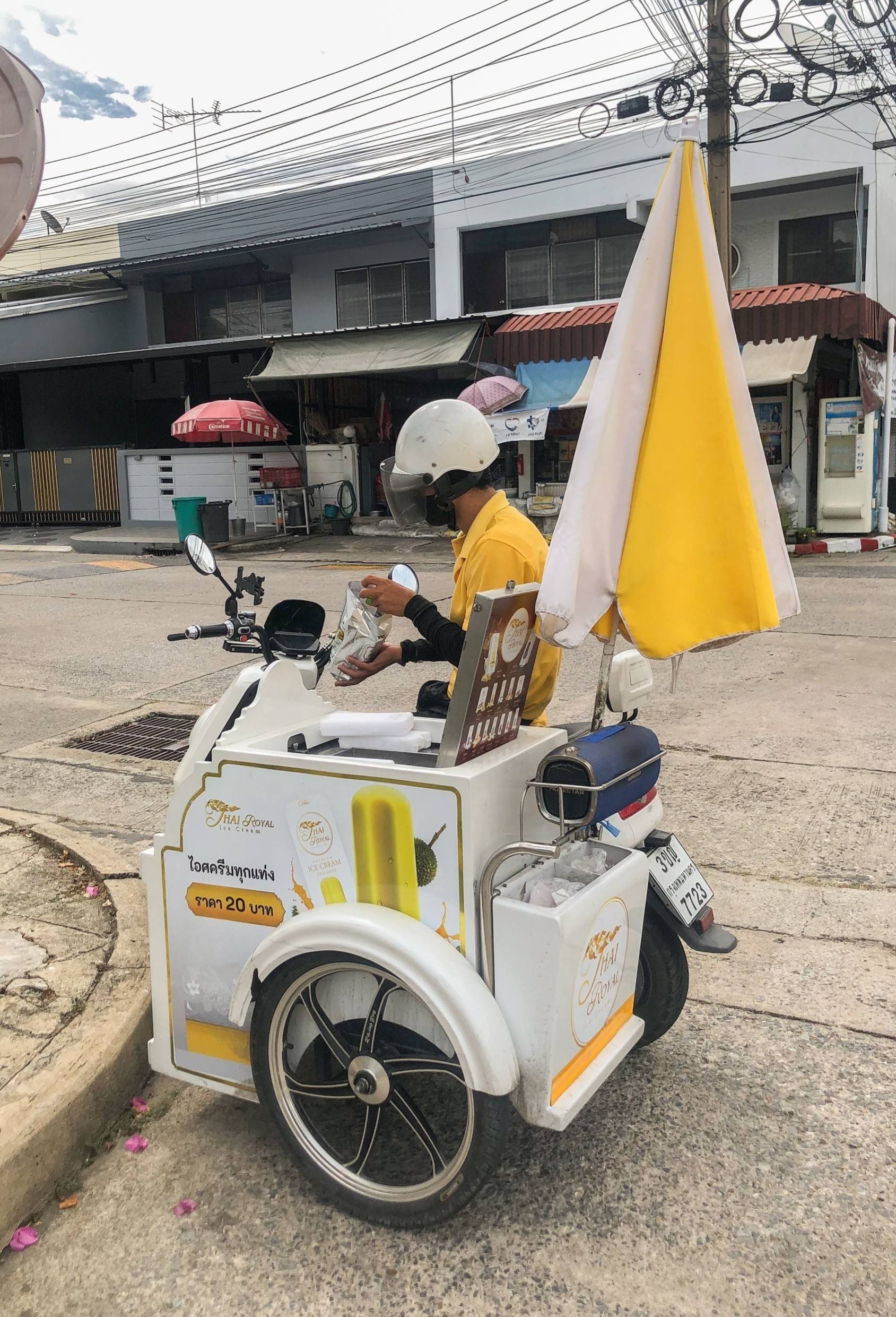 ร้าน Thai Royal Ice Cream พัฒนาการ 65 พัฒนาการ 65 | รีวิวร้านอาหาร