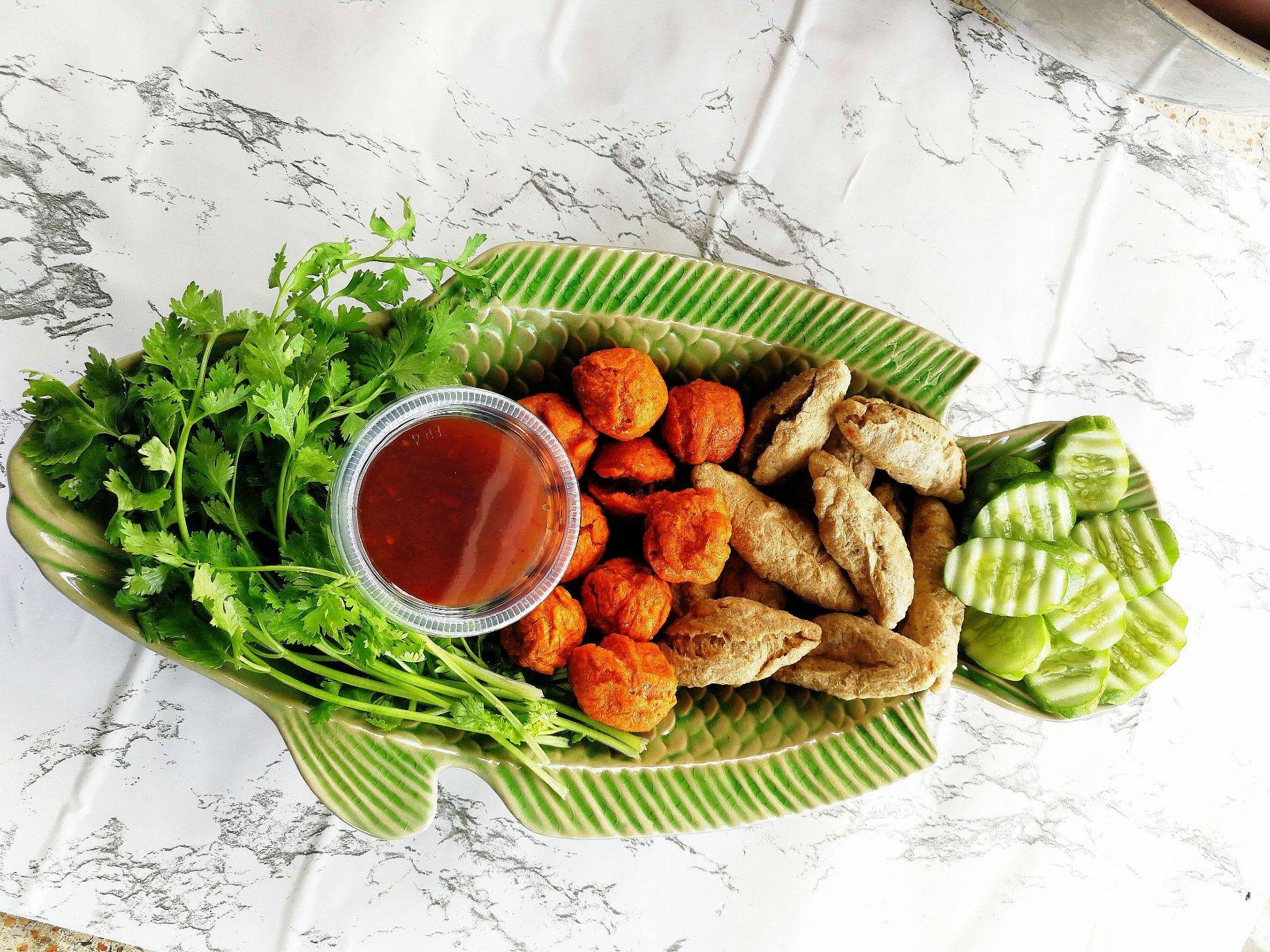 ปลาระเบิดรวม • image ร้าน ลูกชิ้นปิ้งหน้าศาล Luk Chin Ping Na San