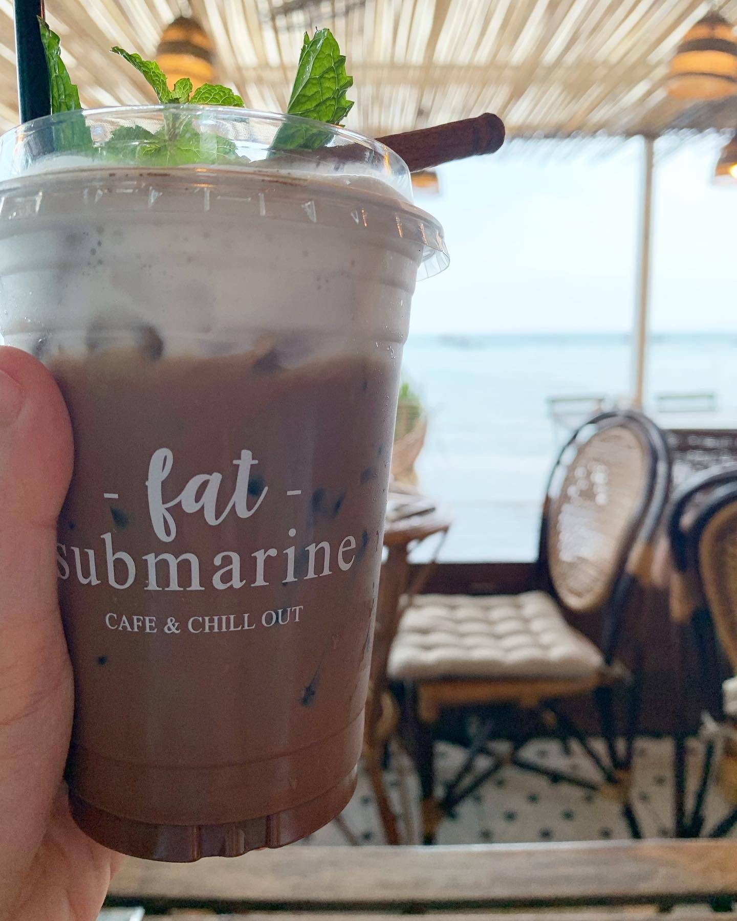 รีวิว Fat Submarine Cafe - คาเฟ่วิวดีแห่งเกาะล้าน