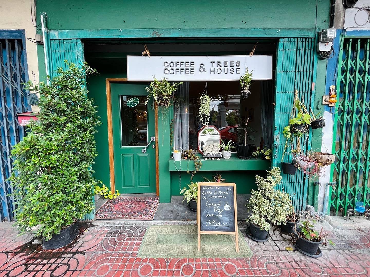 รีวิว Coffee & Trees Coffee House Cafe - ร้านกาแฟน่ารัก กาแฟดี ณ ตลาดพลู