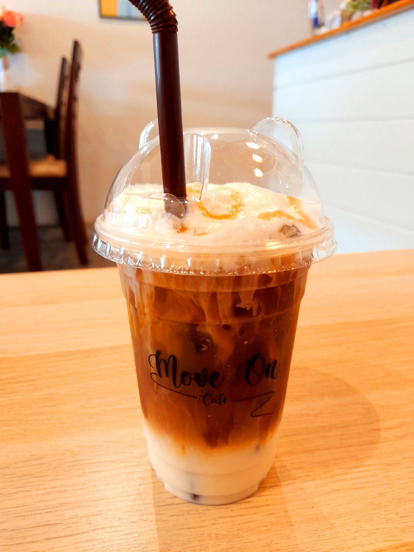 รีวิว Move On Cafe - คาเฟ่เล็ก ๆ ในเมืองเพชรบุรี มีทั้งเครื่องดื่มและ ...