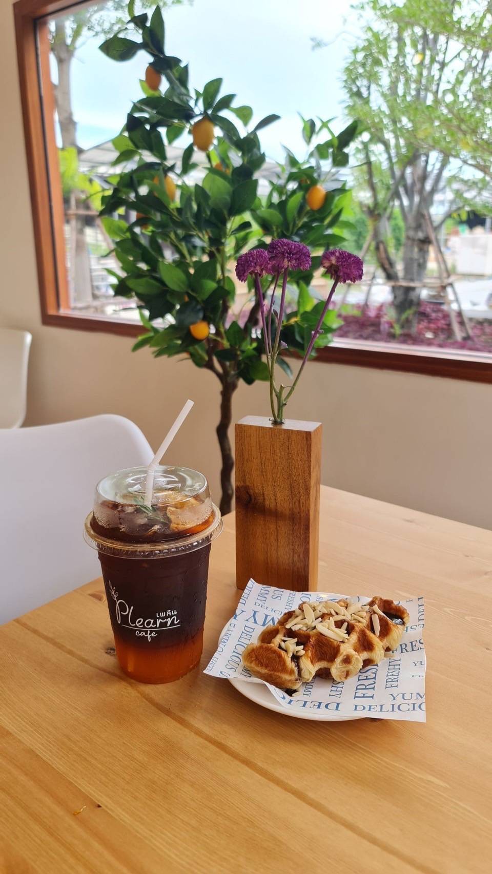 รีวิว Plearn Cafe Bangpu - เพลิน คาเฟ่ บางปู บางปู - คราฟเฟิล คือดีมากครับ