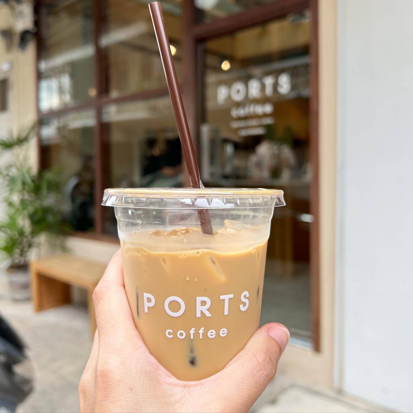 รีวิว Ports coffee - กาแฟดี ร้านสไตล์มินิมอล - Wongnai