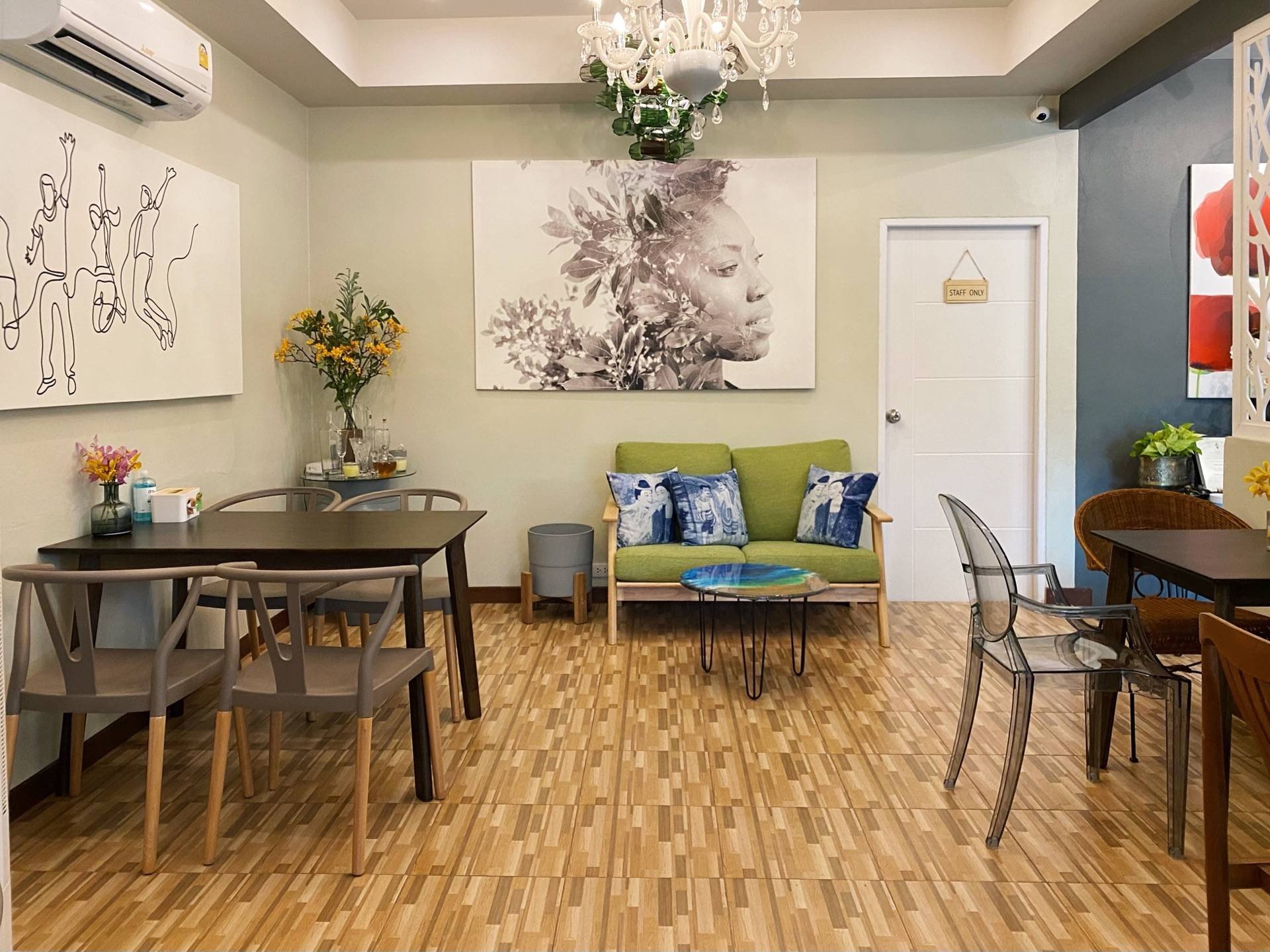 รูป HOME 67 Cafe Phuket