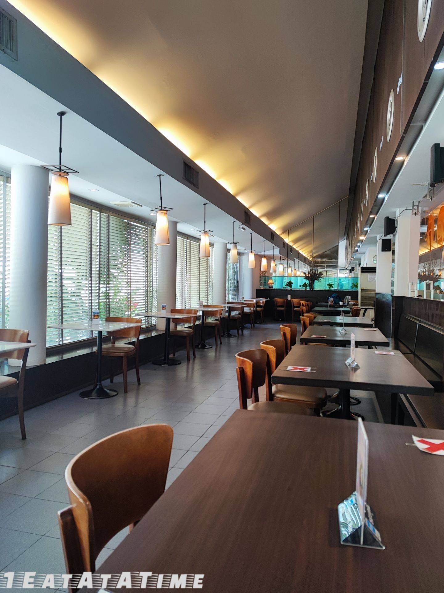 รูป Hot Shoppe