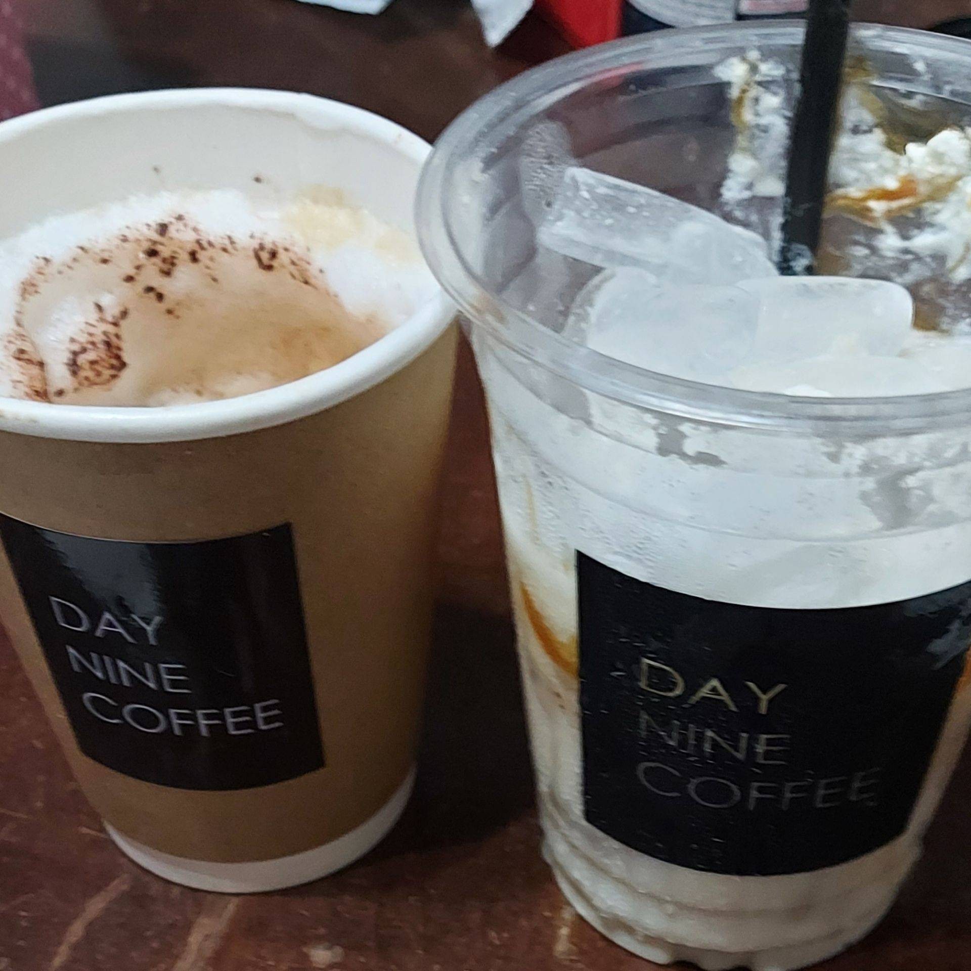 รีวิว DAY NINE COFFEE เดย์ ไนน์ คอฟฟี่ ถนน สตรีวิทยา 2 - กาแฟหอมเข้มข้น