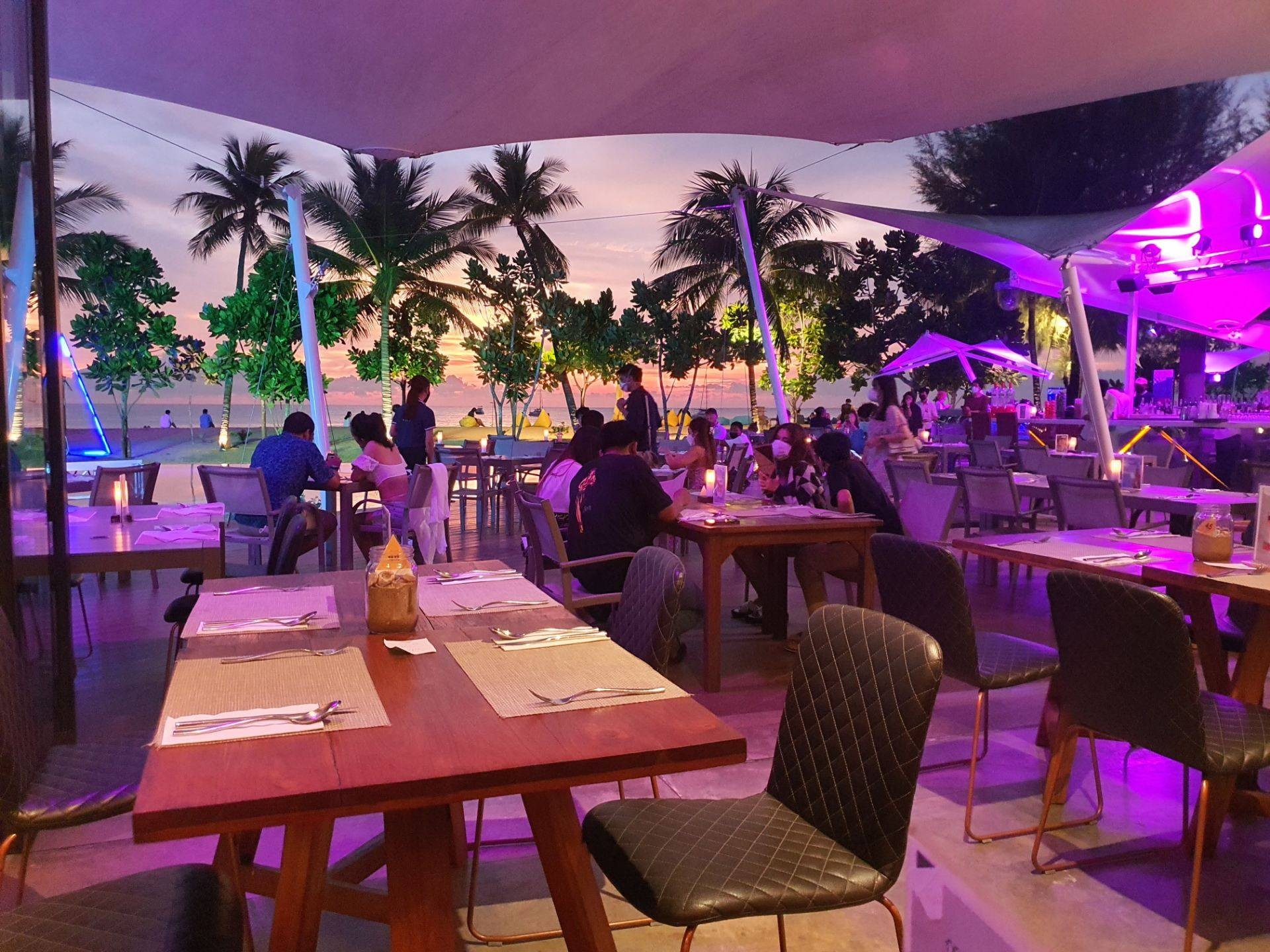 รีวิว Kokulo Beach Club La Vela Khaolak - Japanese dinner buffet 990 ...