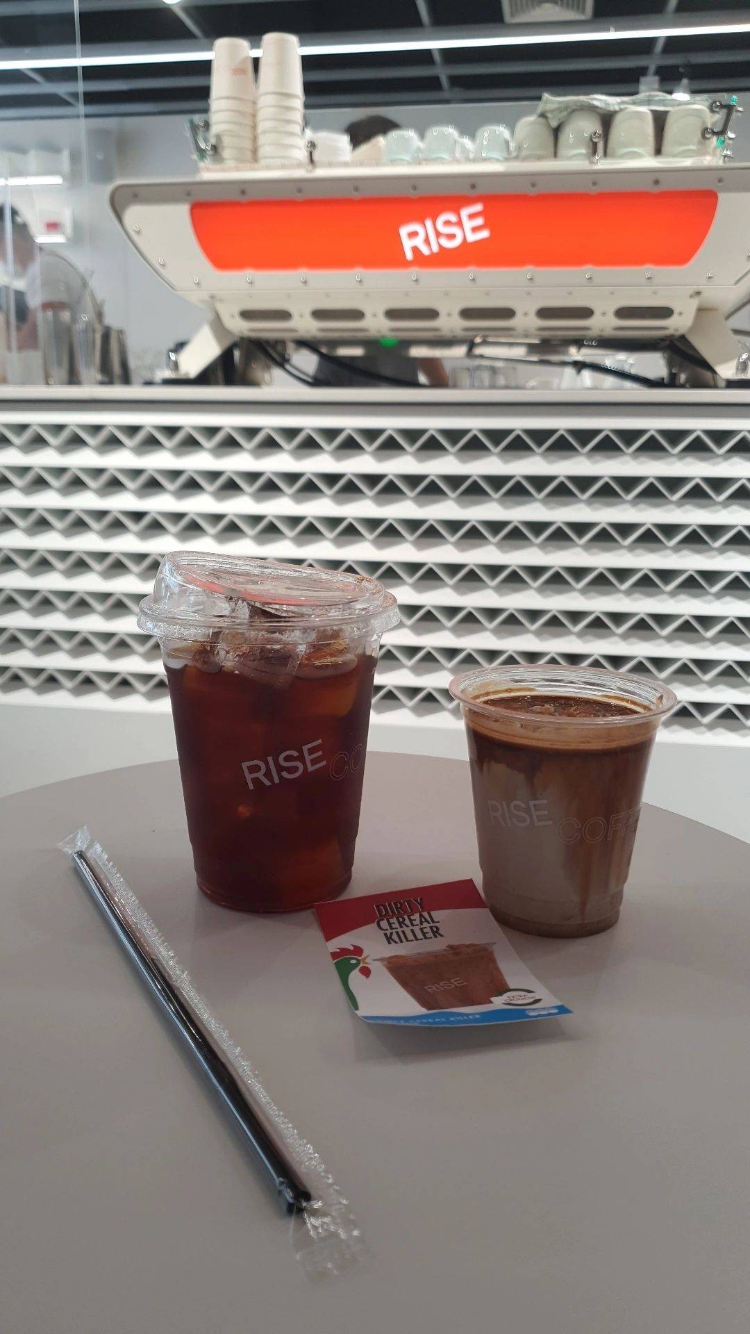 รีวิว RISE COFFEE - Flagship Store เพลินจิต - Coldbrewอร่อย มีที่จอดรถ ...