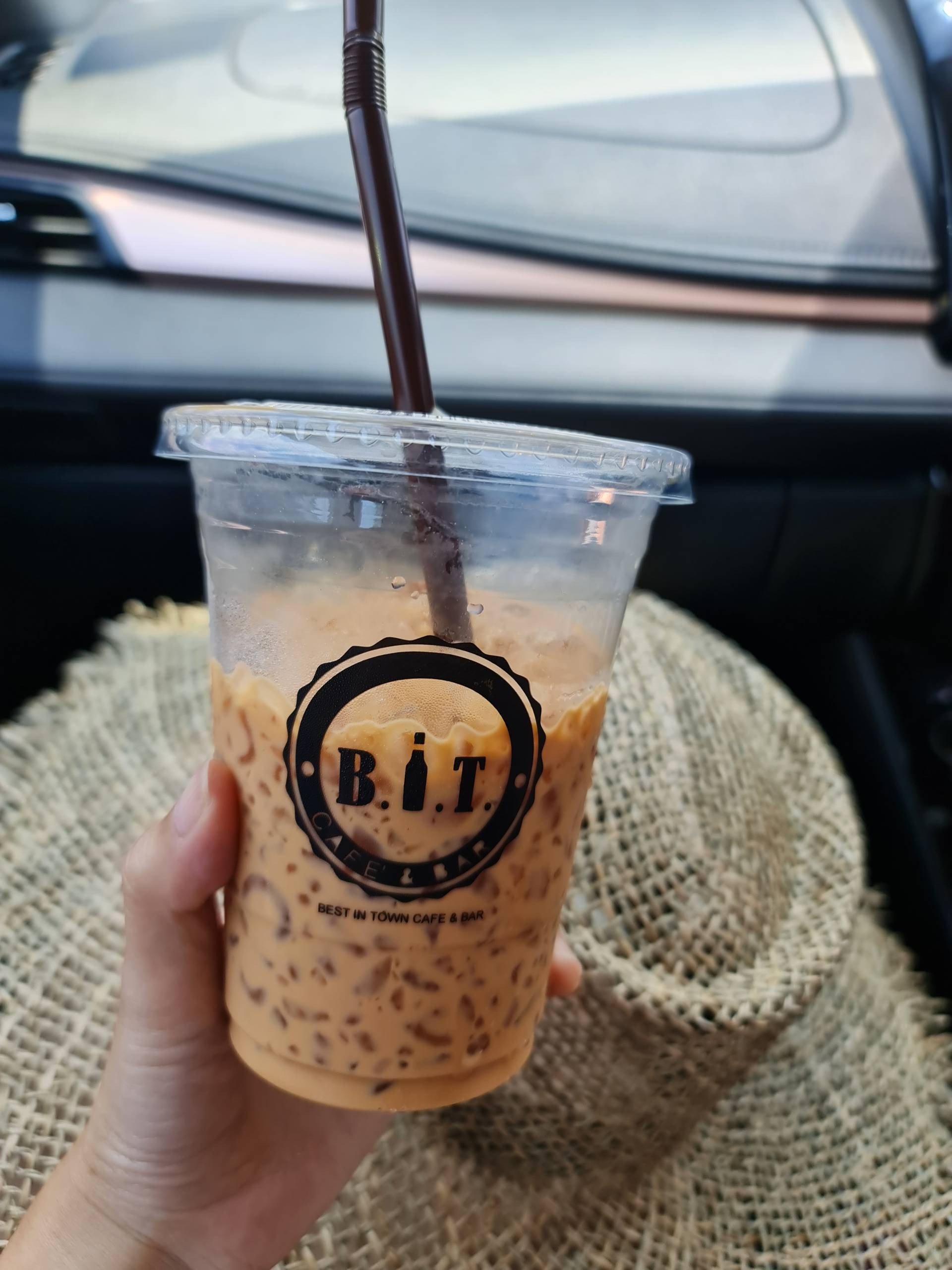 รีวิว BIT CAFE’ AND BAR