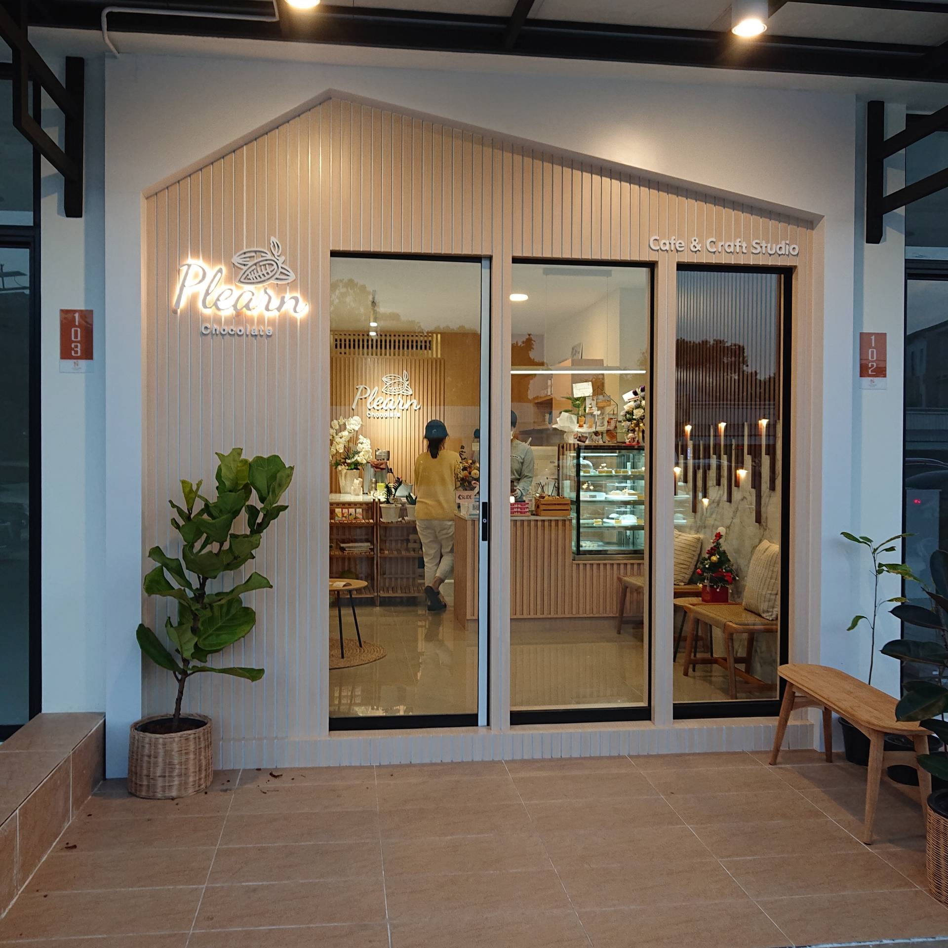 รีวิว เพลินช็อกโกแลต ถ.สุขุมวิท - คาเฟ่ช็อกโกแลตแชมป์ Grand Cacao ...