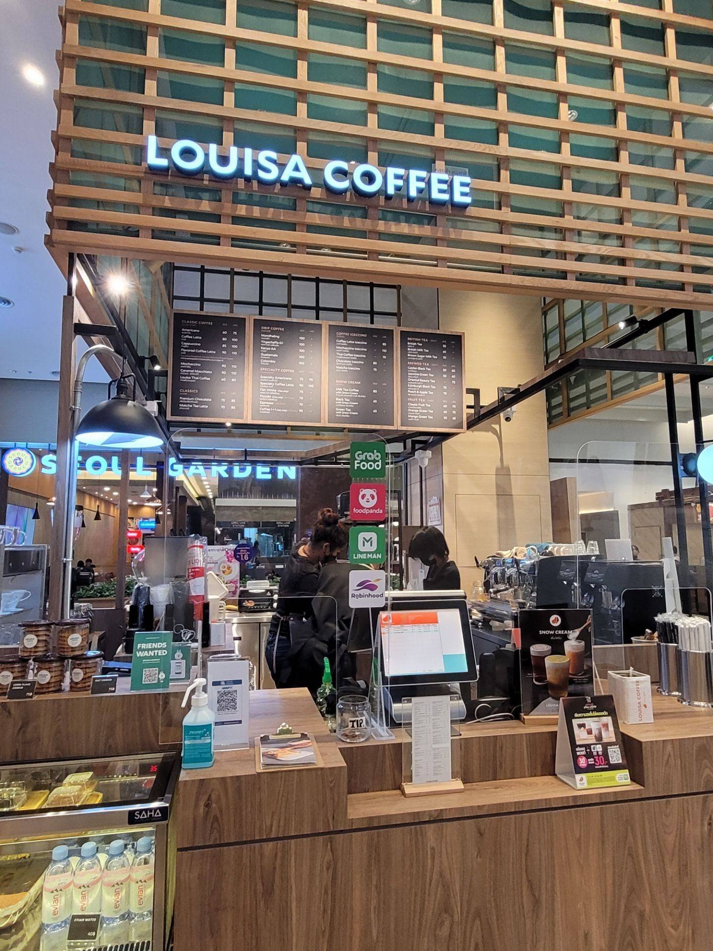 รีวิว Louisa Coffee Central World - ให้ 4 ดาวเฉพาะ Flat White ร้อน ที่ ...