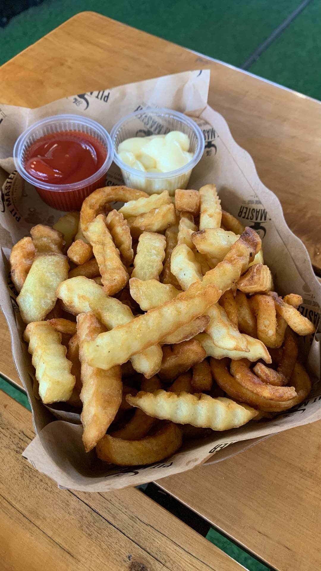 Mix fries platter ร้าน The Pit Master - Wongnai